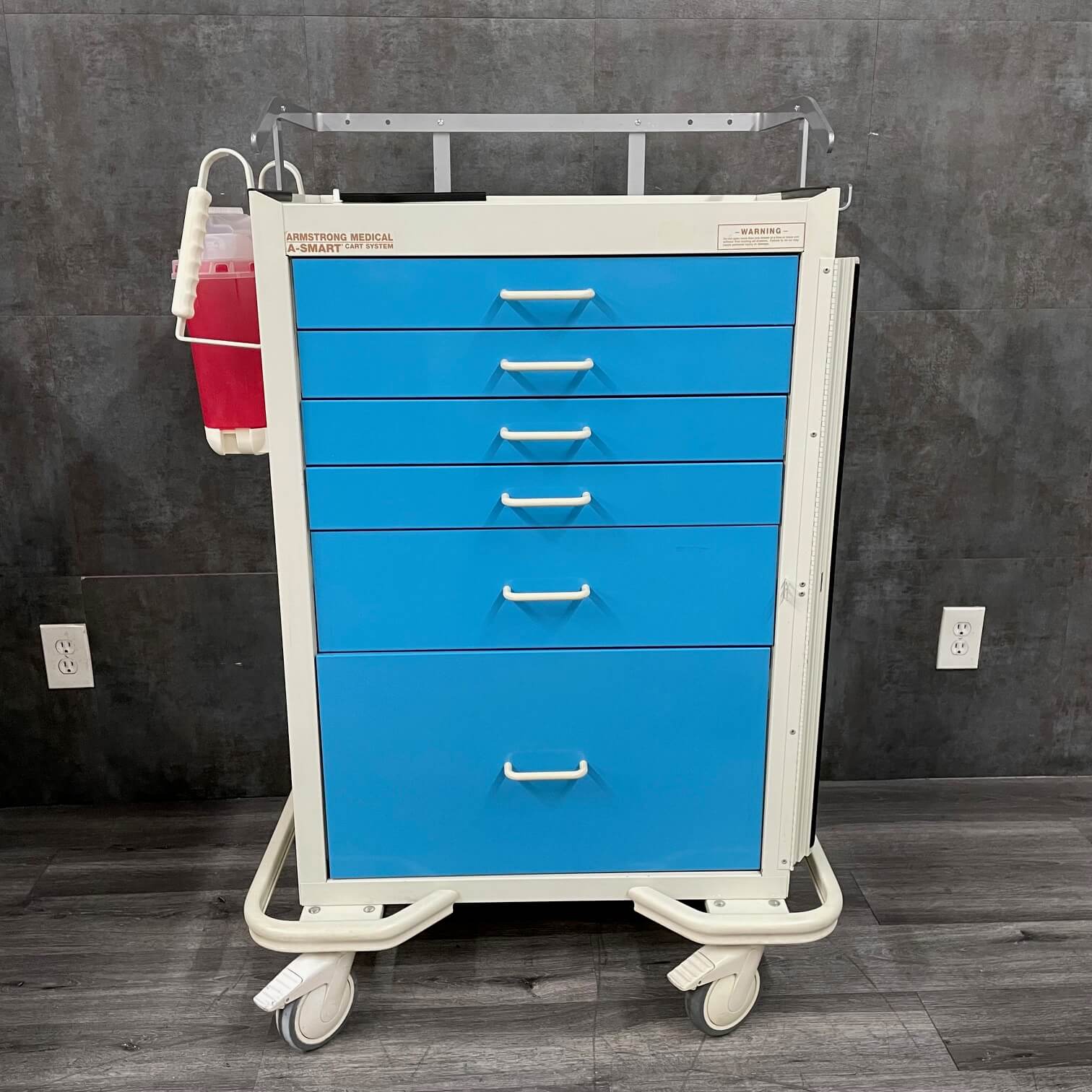 Armstrong Medical A-Smart crash Cart