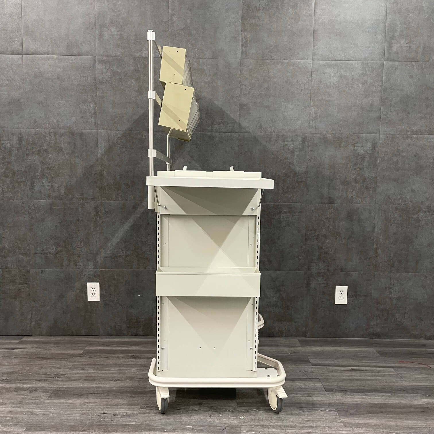 Armstrong Medical Crash Cart W touchpad – Angelus Medical and Optical