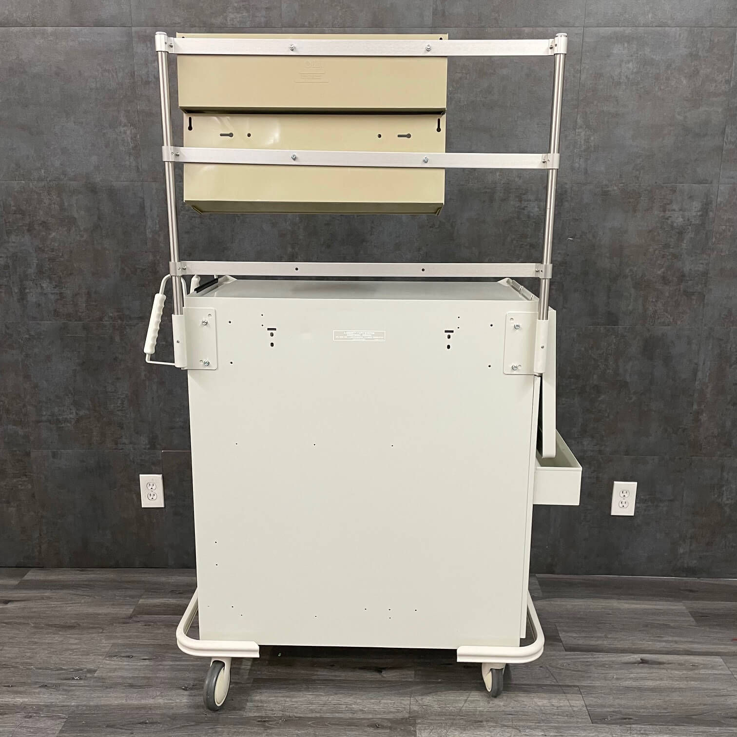 Armstrong Medical Crash Cart W touchpad – Angelus Medical and Optical