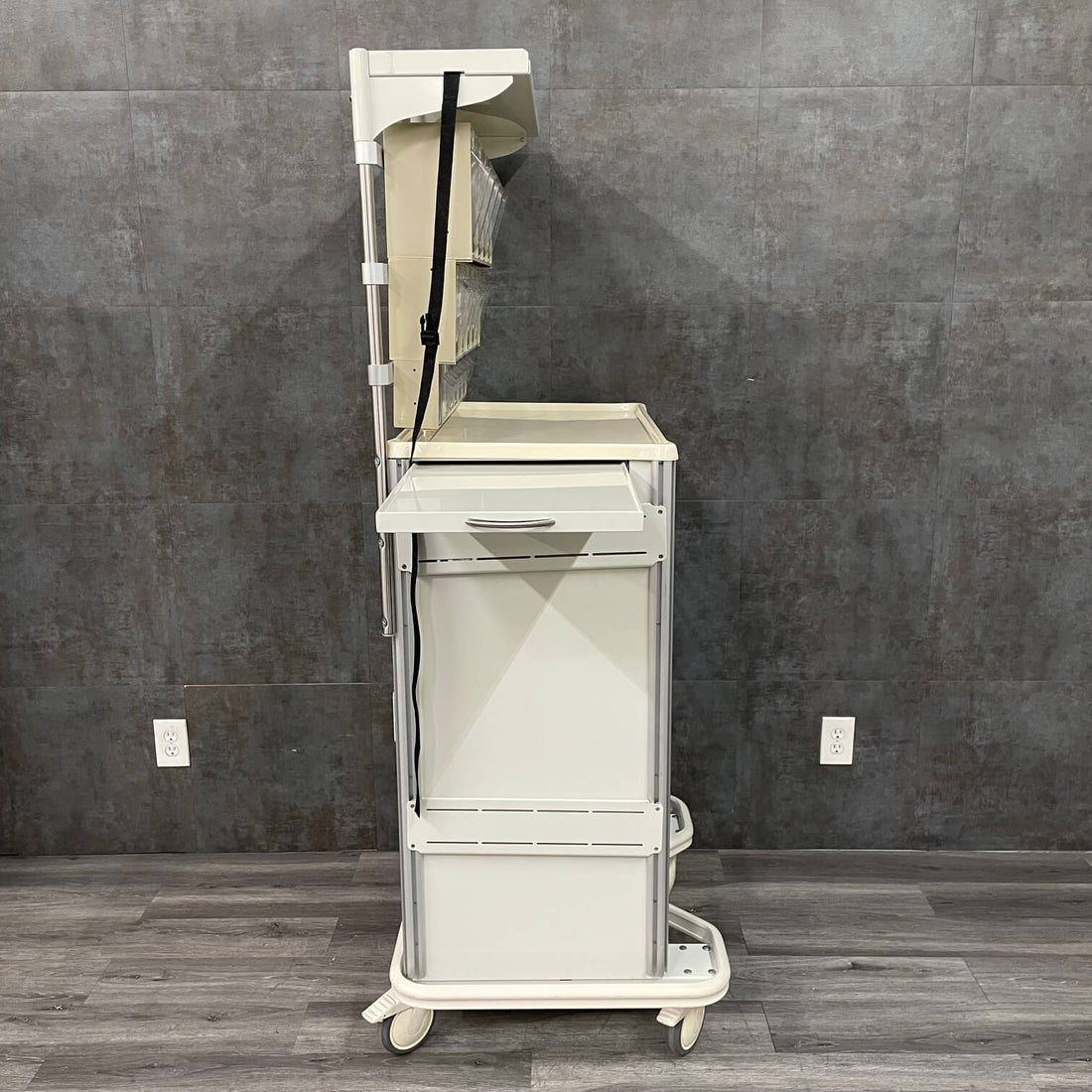Armstrong Aluminum Crash Cart - – Angelus Medical and Optical
