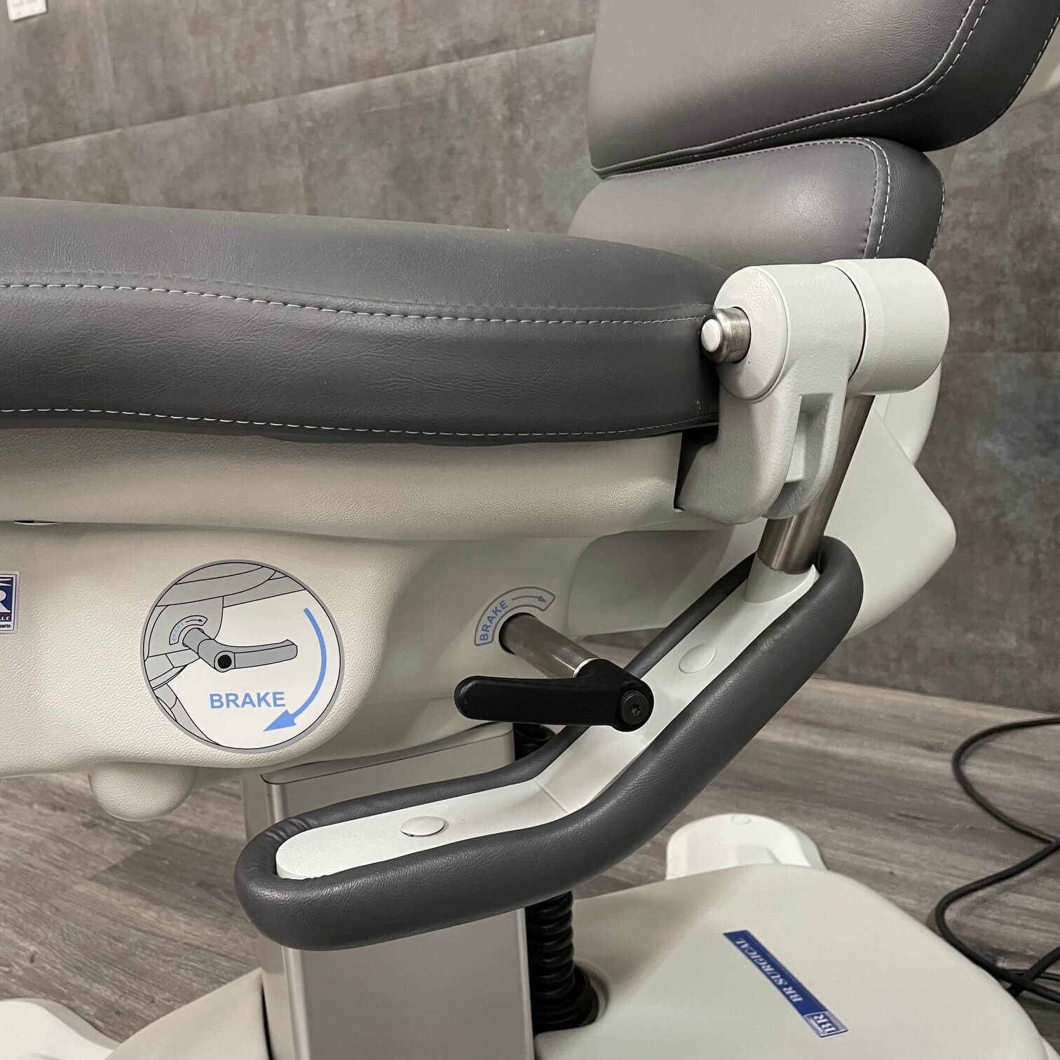BR Surgical Oral Surgery Chair