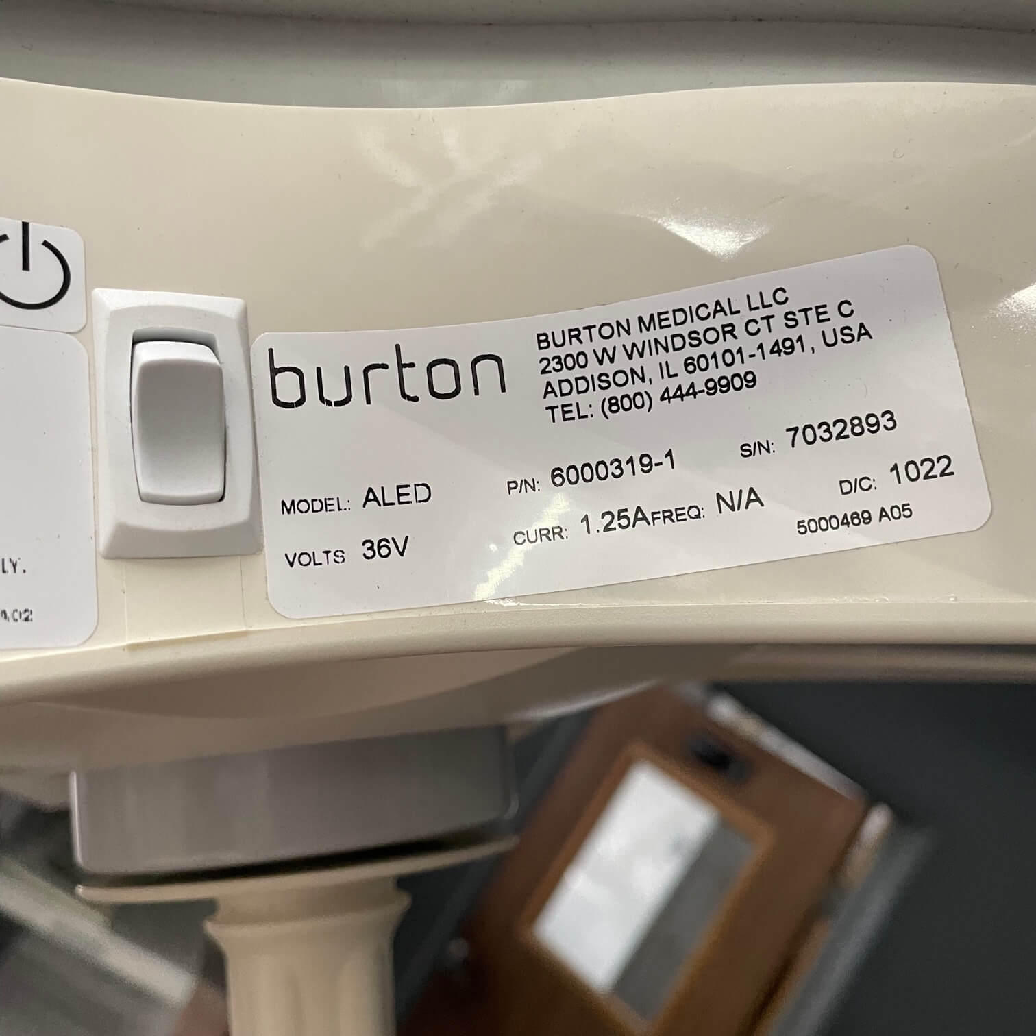 Burton AIM LED Surgical Light