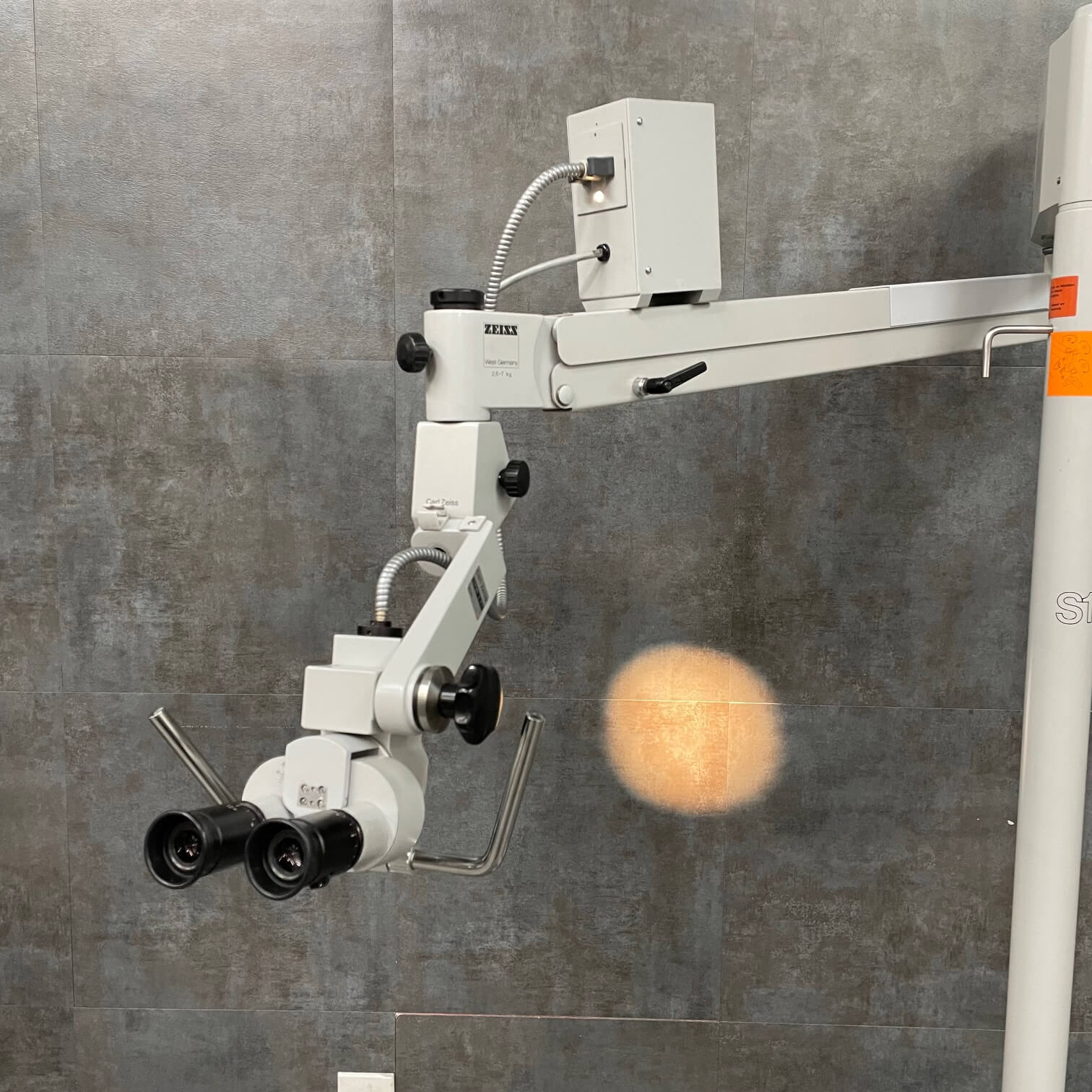 Carl Zeiss OPMI 9-FC Surgical Microscope