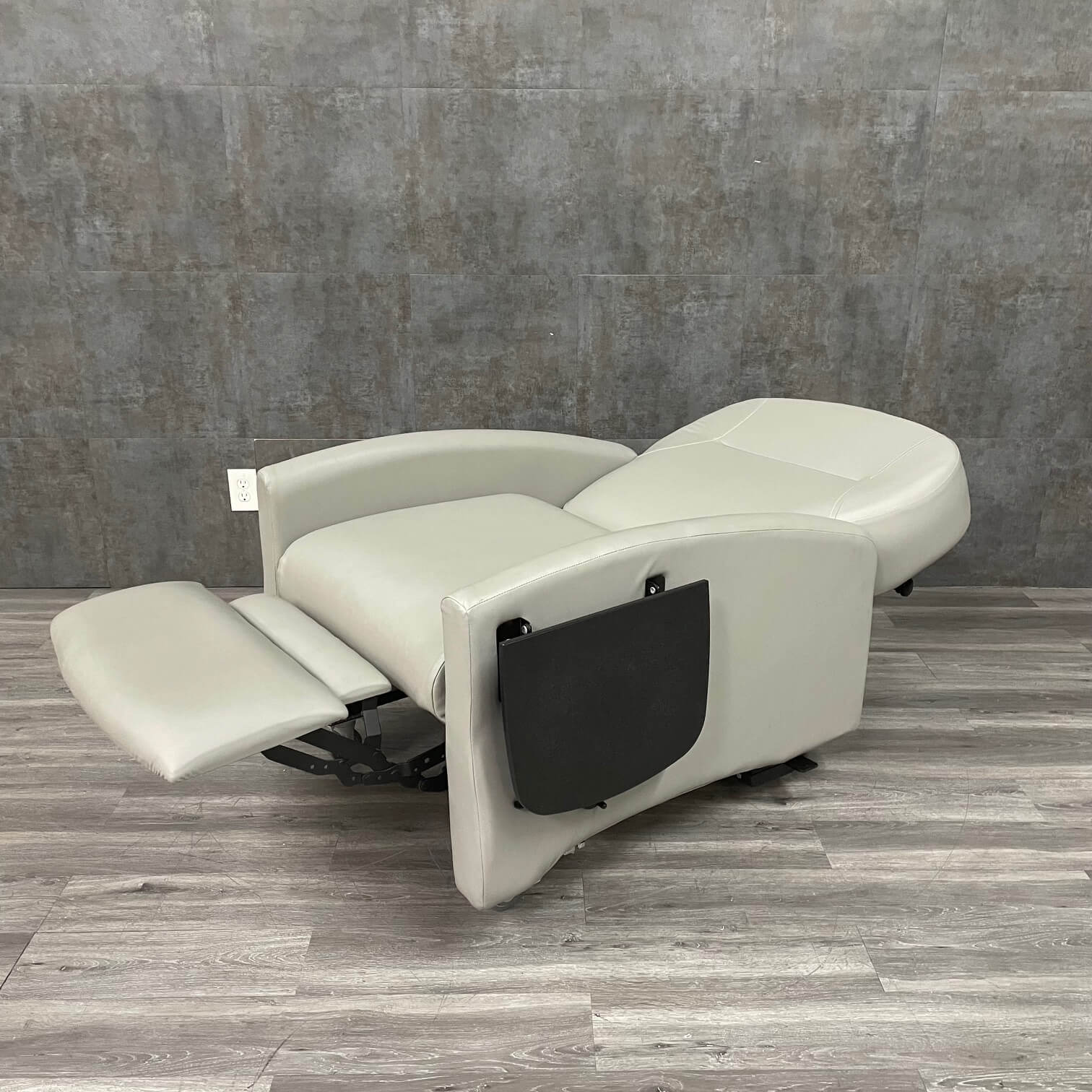 Champion Continuum Clinical Recliner | Medical Sleeper Chair Near Los ...