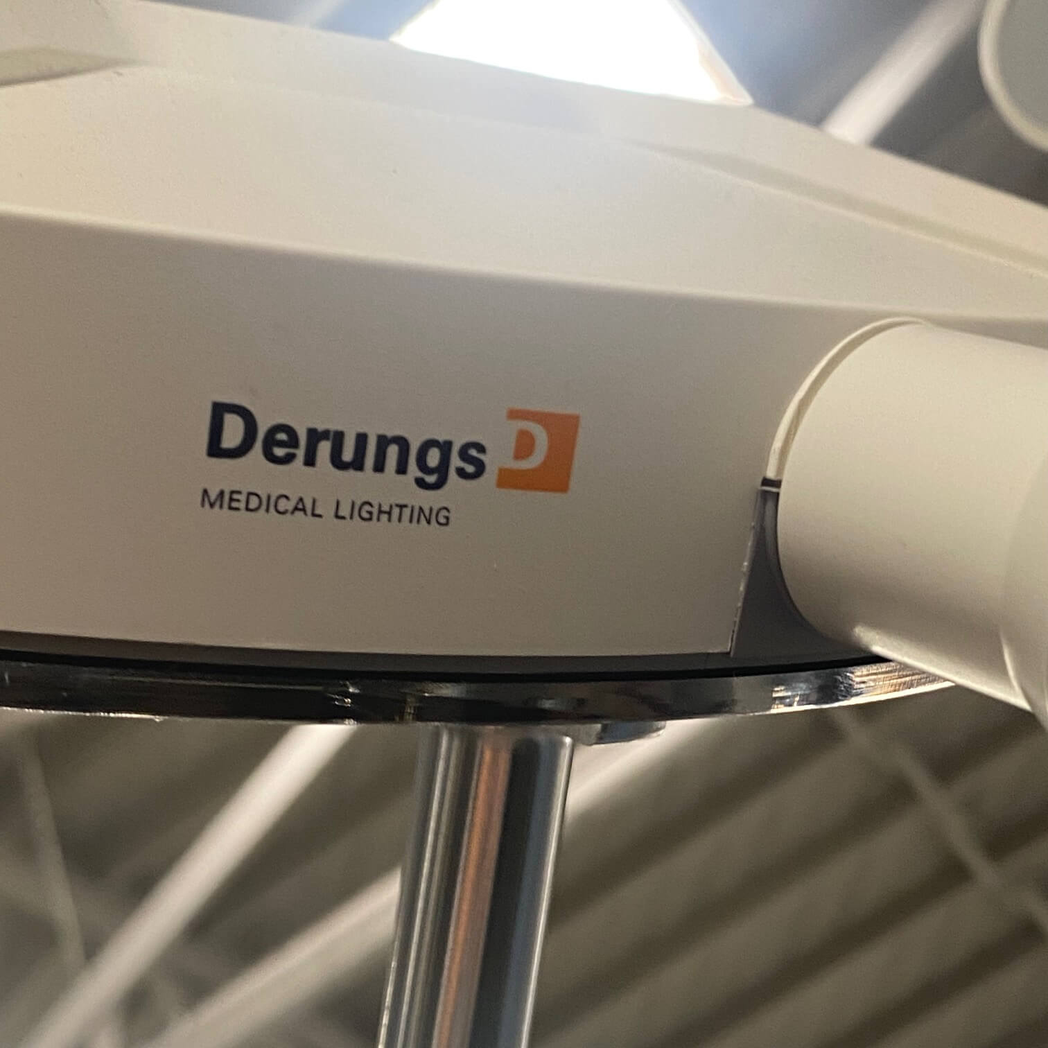 Derungs triango ceiling light