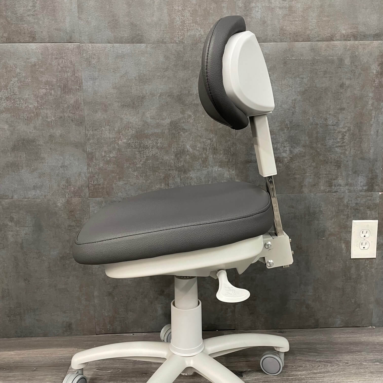 Silver Fox Ultimate Physician Stool with Tilt
