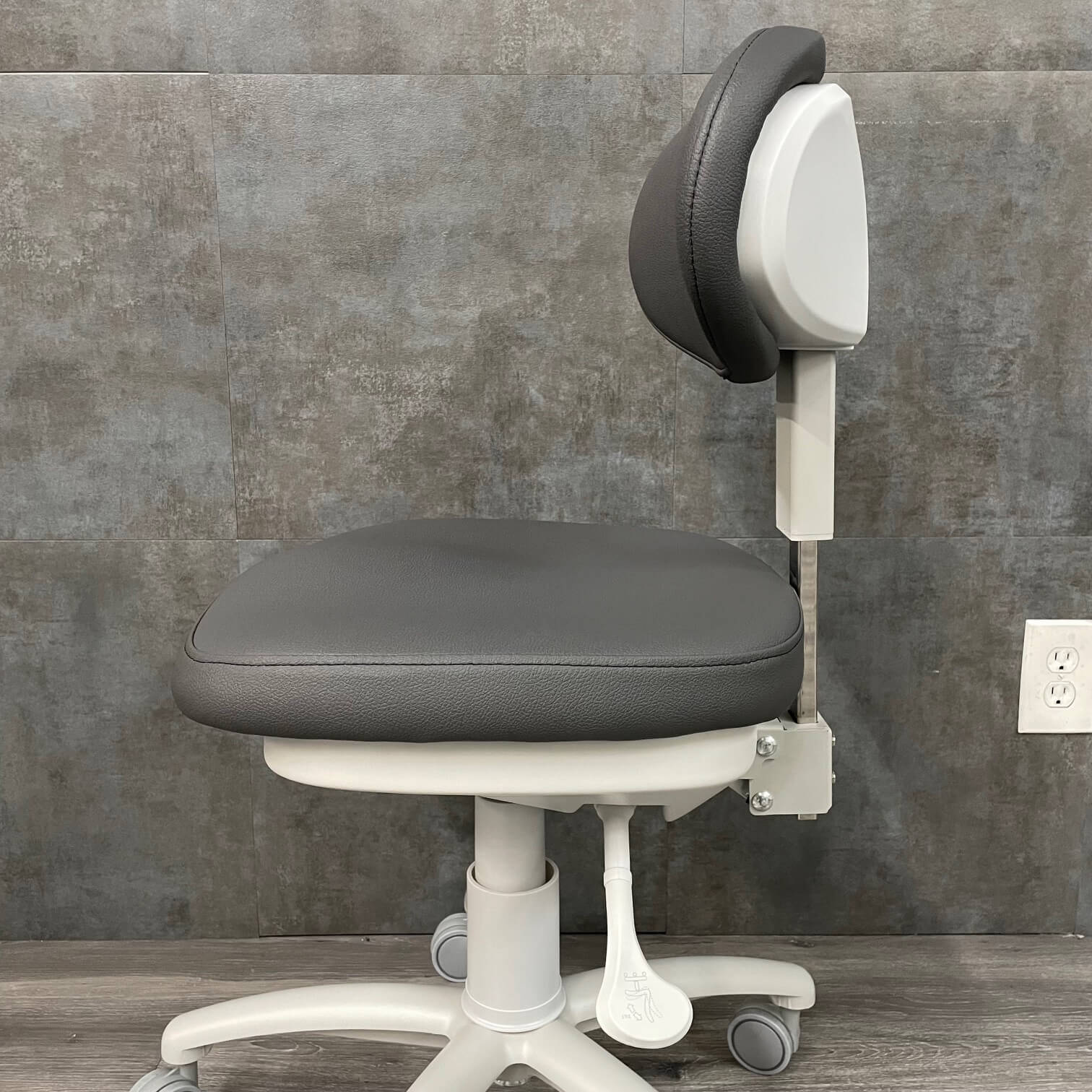 Silver Fox Ultimate Physician Stool with Tilt