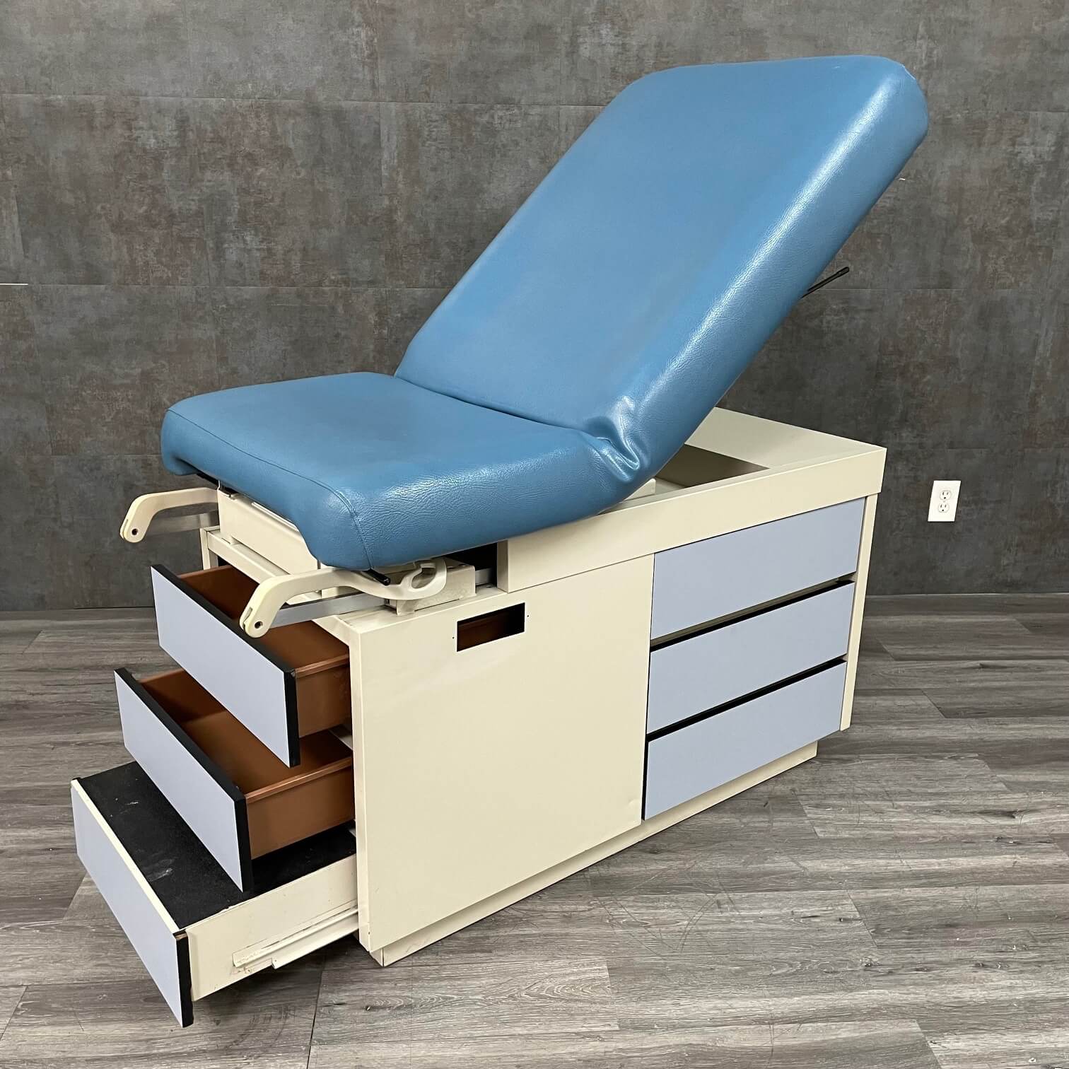 Hamilton E Series Exam Table - – Angelus Medical and Optical