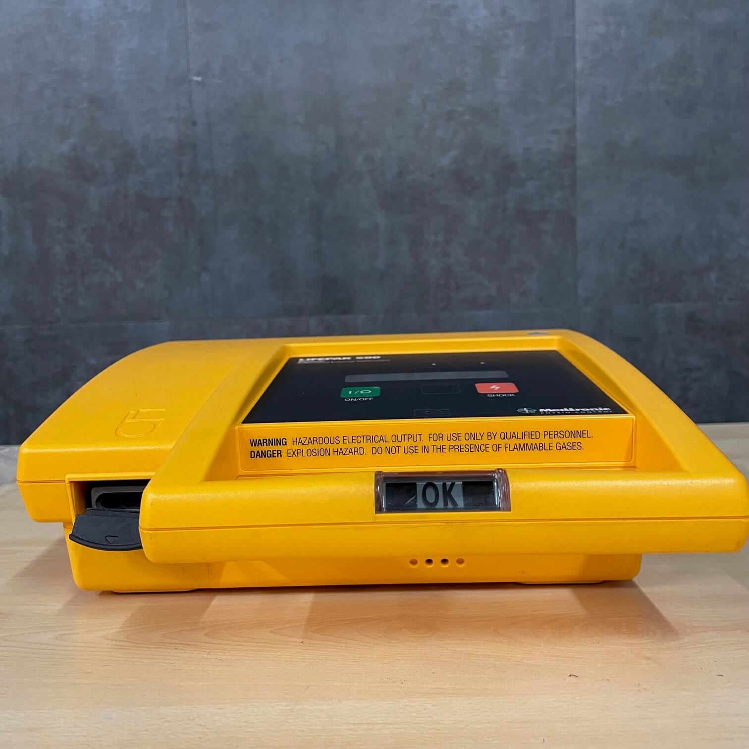 Physio-Control Lifepak 500 Defibrillator - – Angelus Medical and Optical