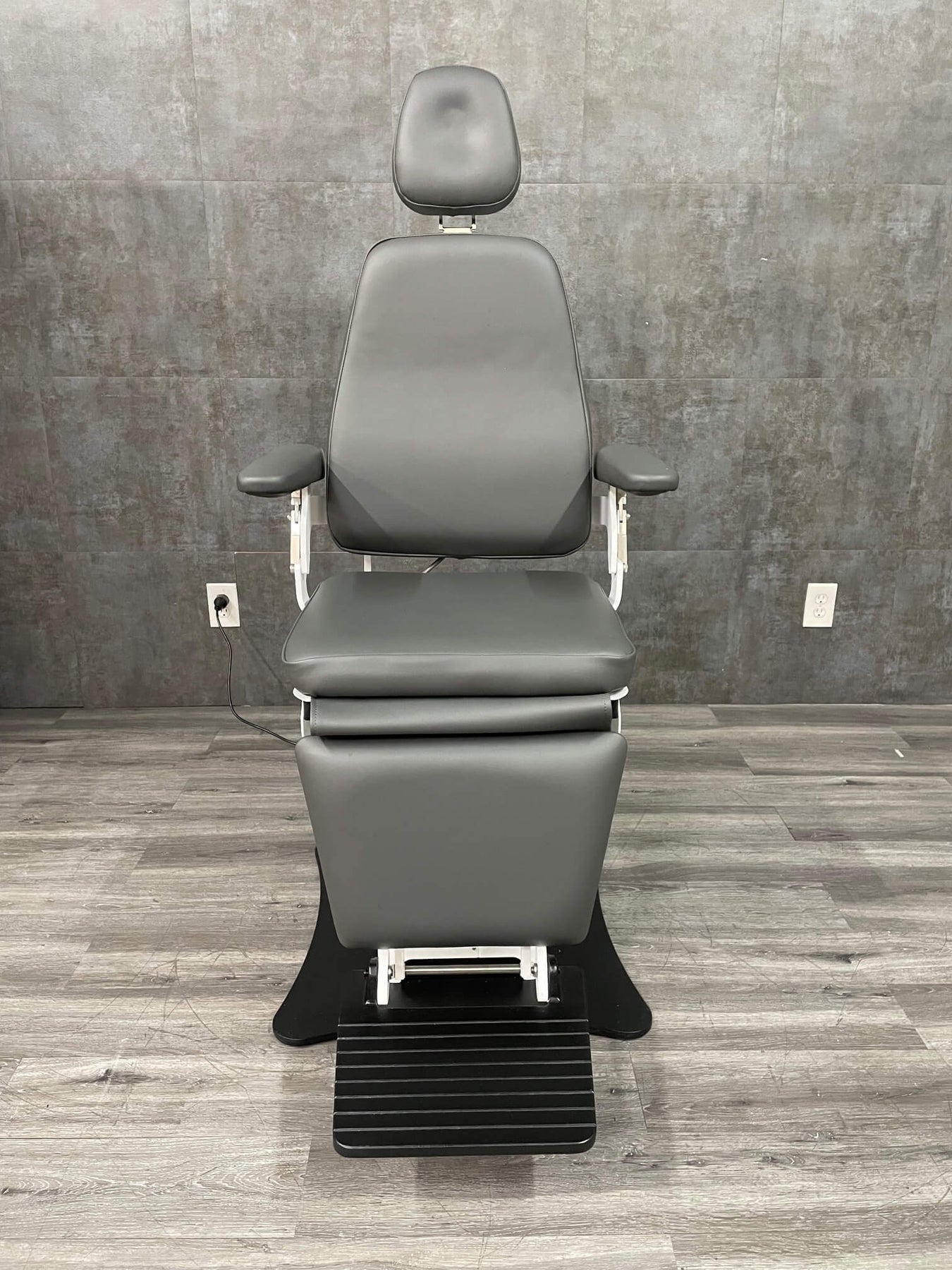 MTI 423 Power Exam Chair