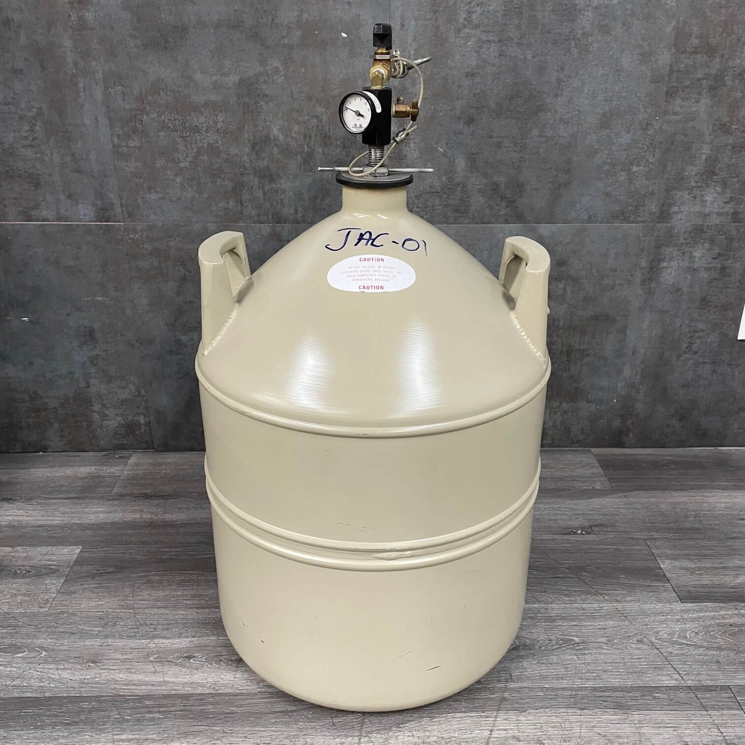Lab 30 Liquid Nitrogen Storage w Manual Discharge Device - – Angelus ...