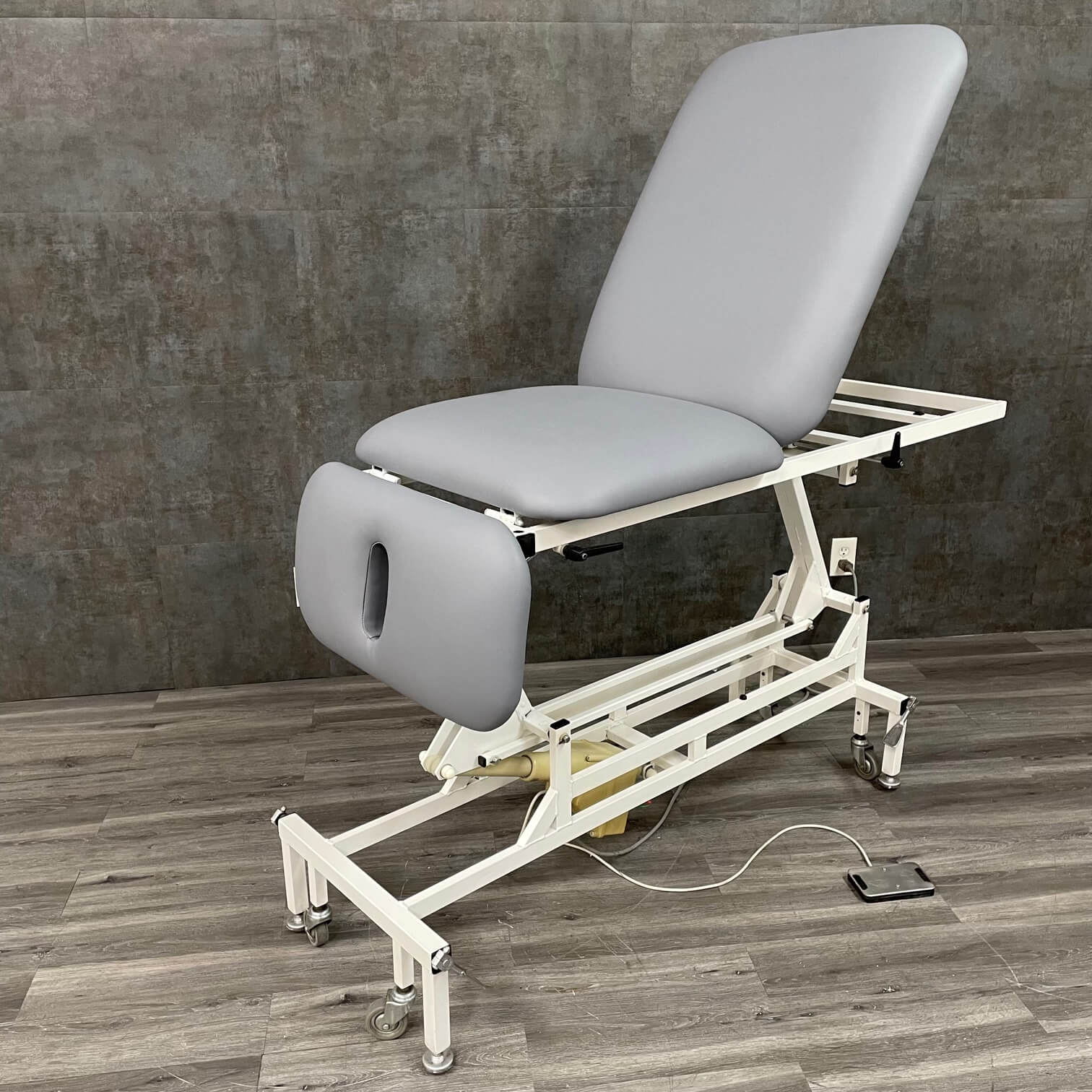 Medi-Plinth Mobile 3 section Treatment Table