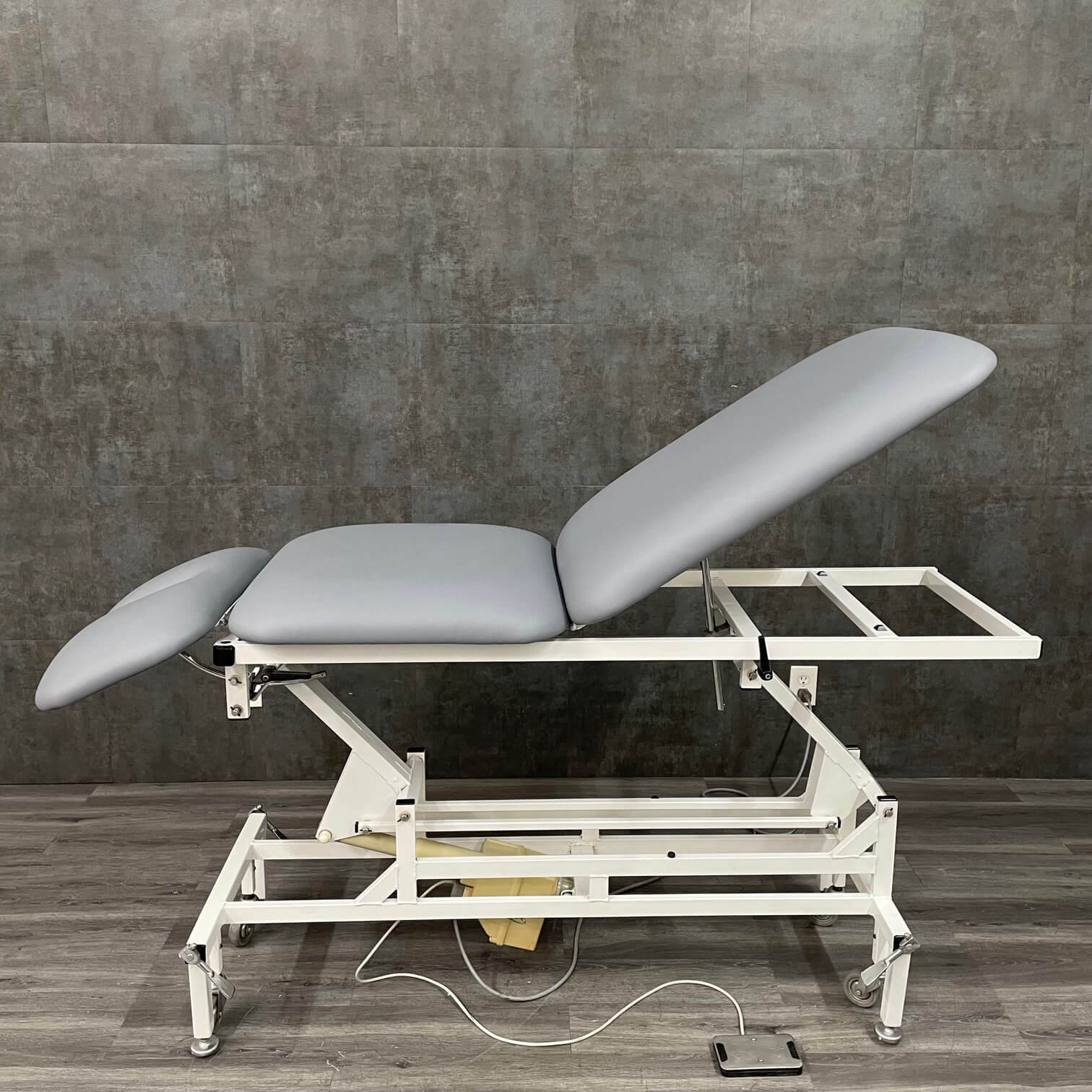 Medi-Plinth Mobile 3 section Treatment Table