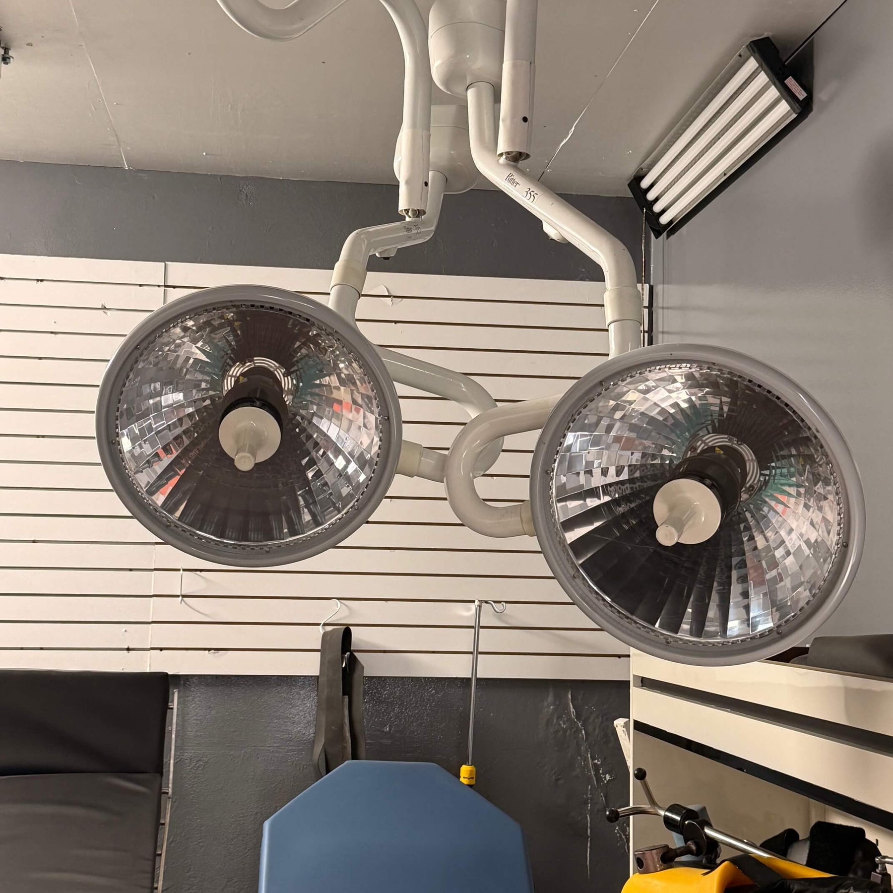 Ritter 355 Dual Surgical Light - Ceiling Mount