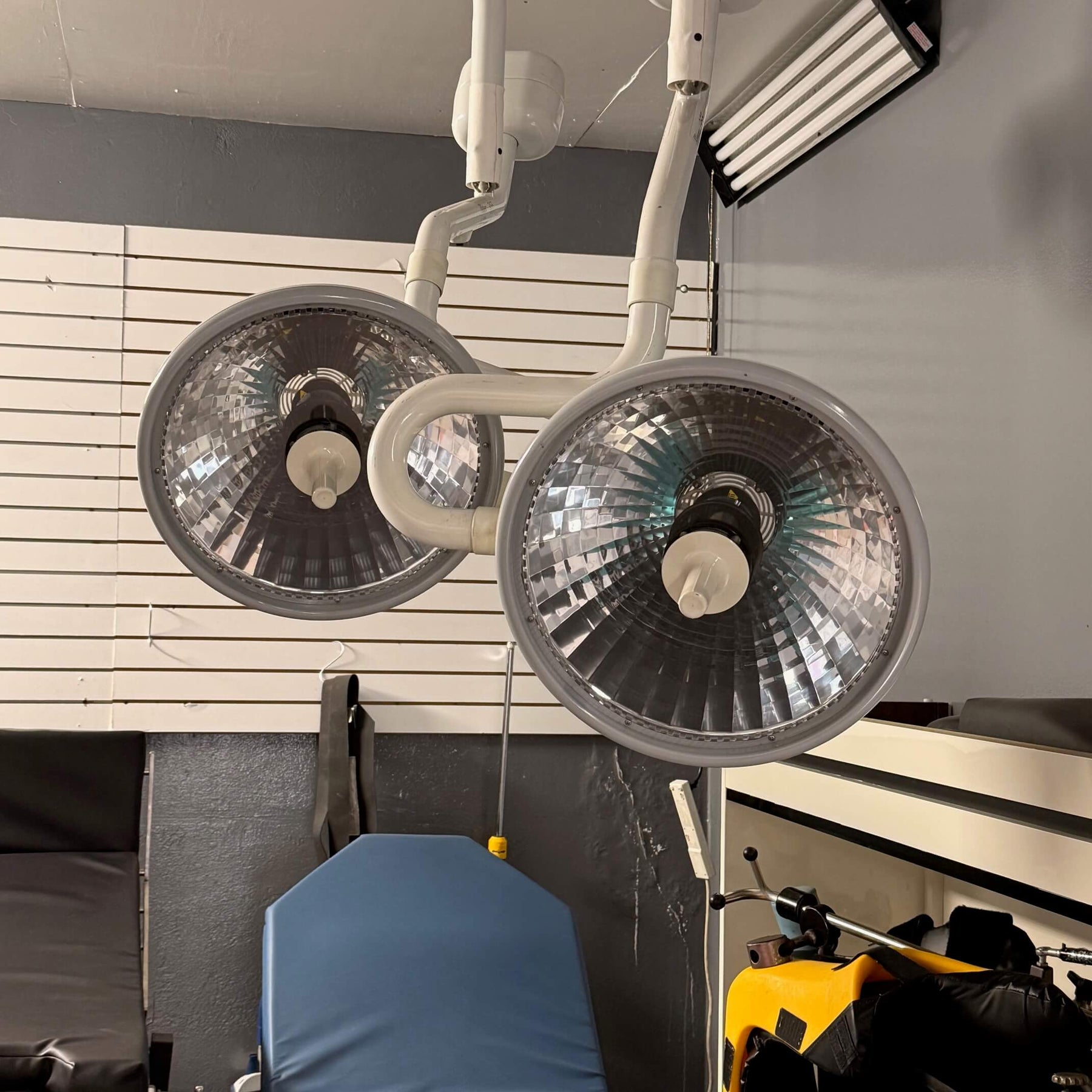 Ritter 355 Dual Surgical Light - Ceiling Mount