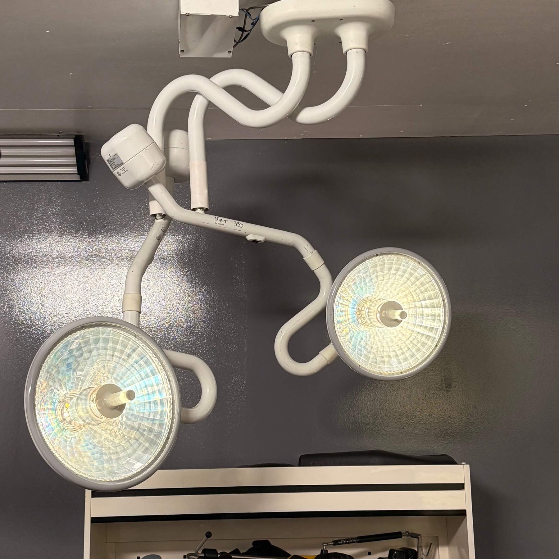 Ritter 355 Dual Surgical Light - Ceiling Mount