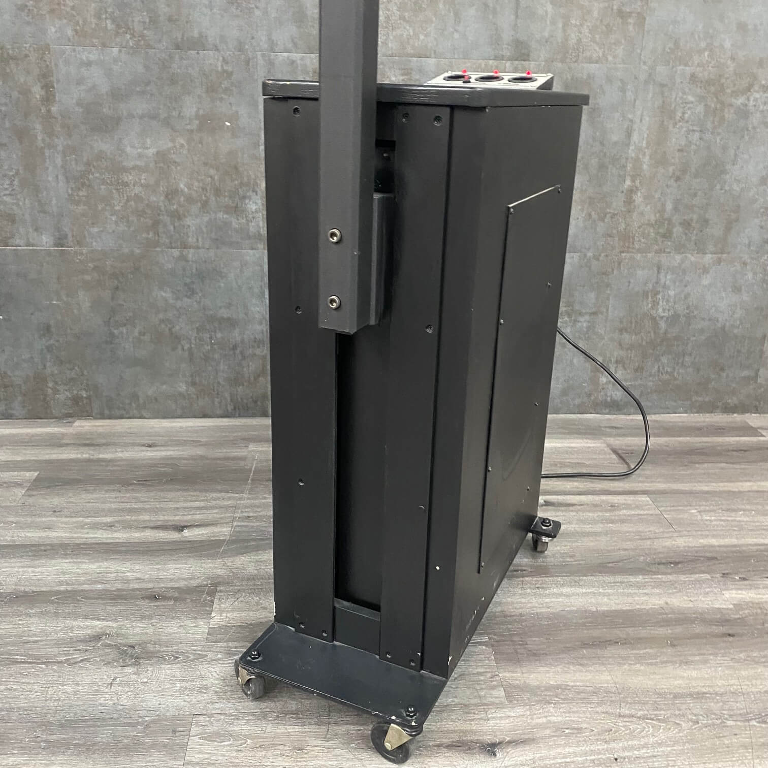 Mobile Phoropter Stand w Adjustable Height