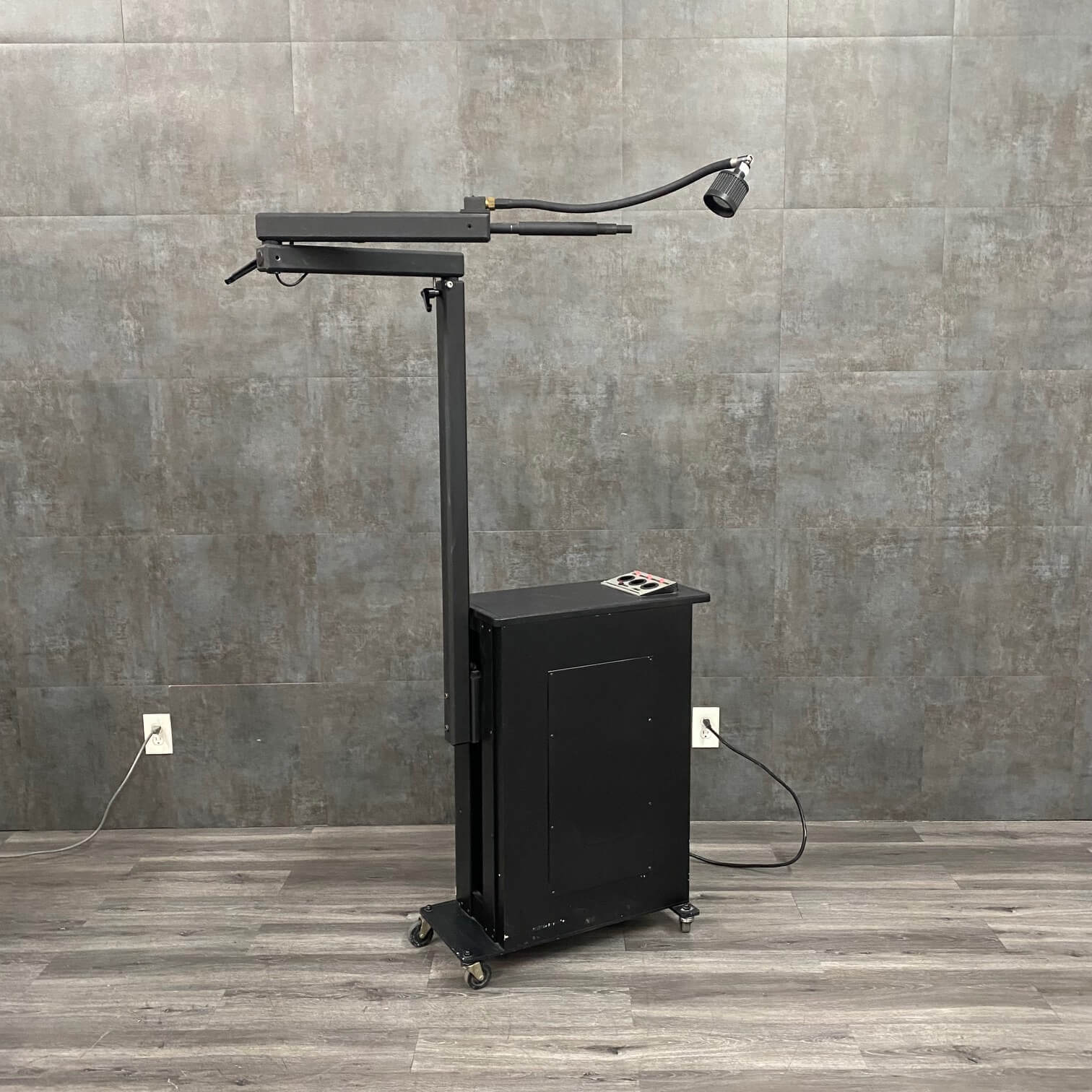 Mobile Phoropter Stand w Adjustable Height