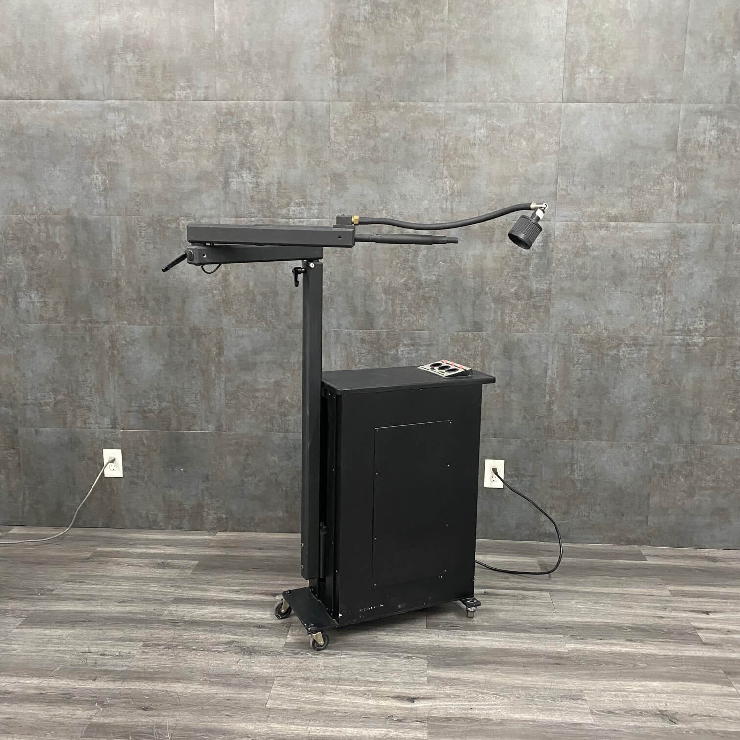 Mobile Phoropter Stand w Adjustable Height