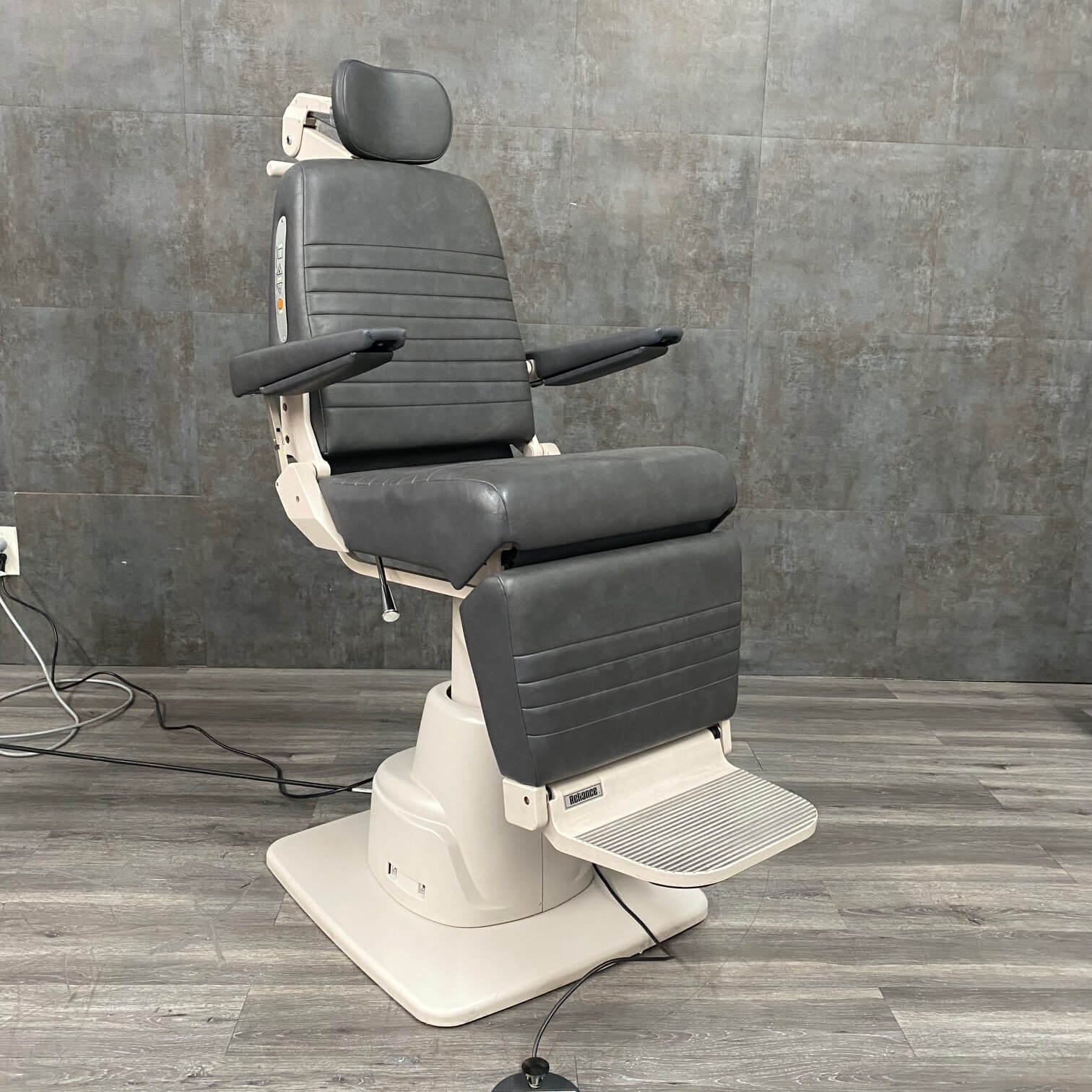 Reliance 6200 Exam Chair
