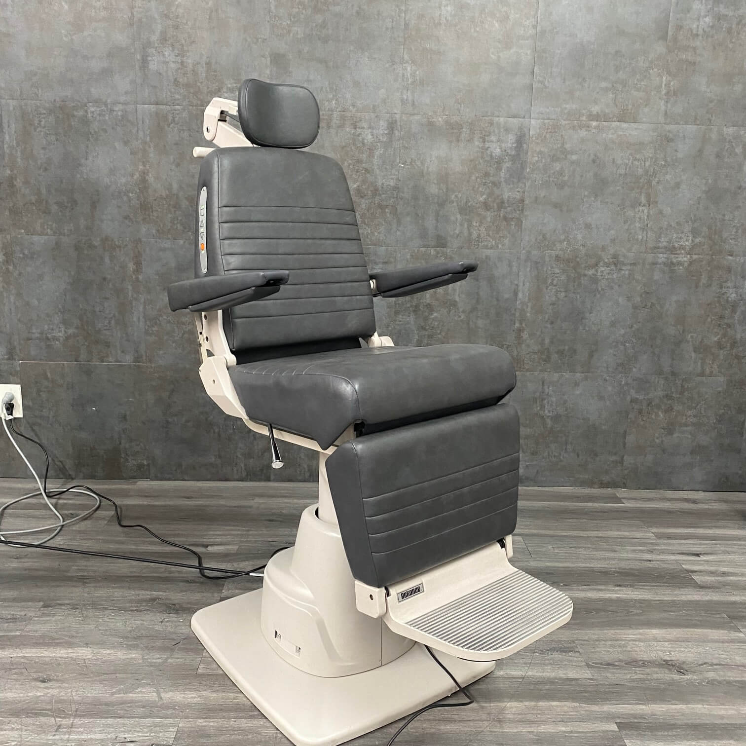 Reliance 6200 Exam Chair