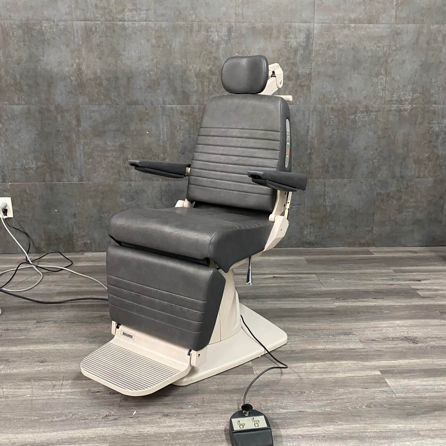 Reliance 6200 Exam Chair