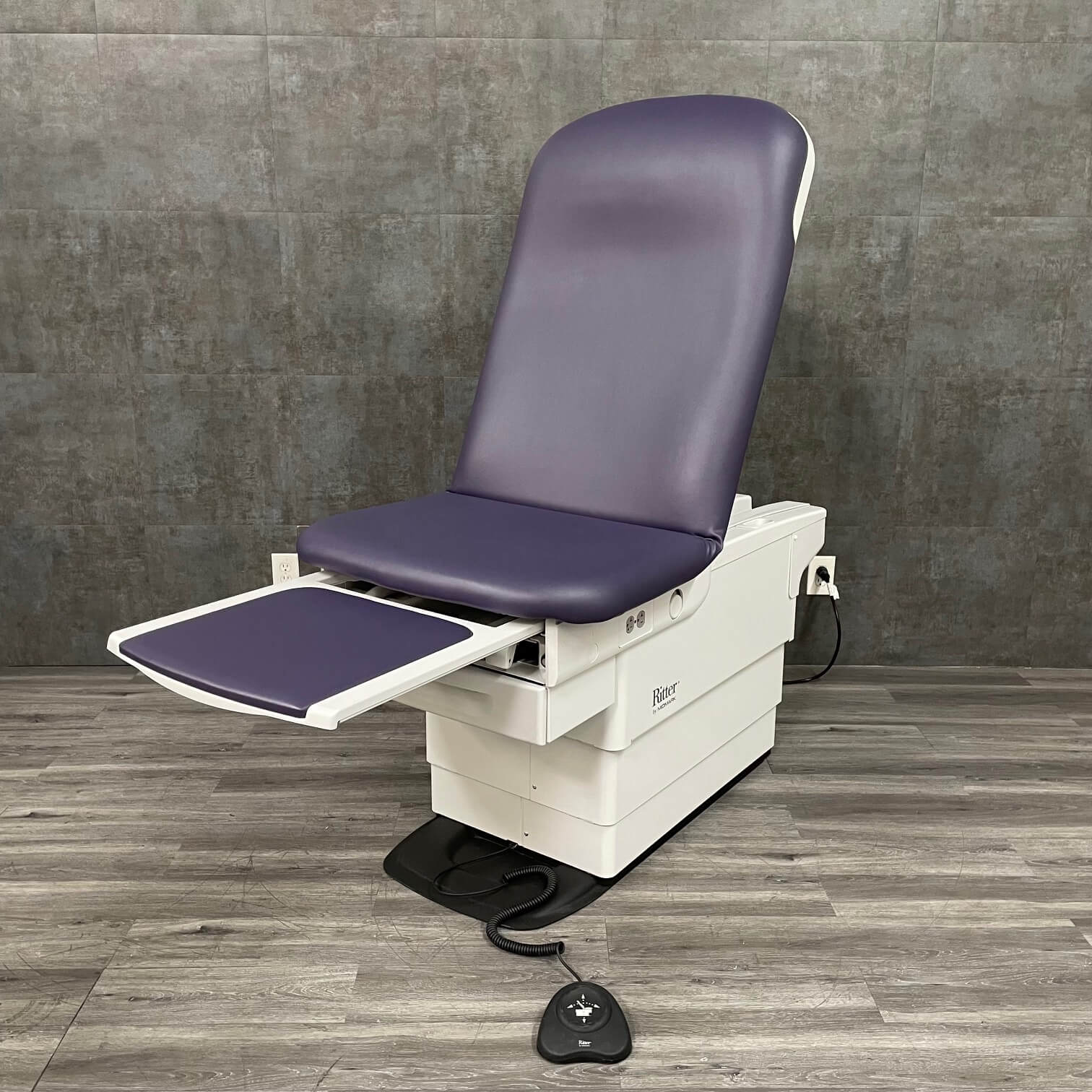 Ritter 225 Power Exam Table