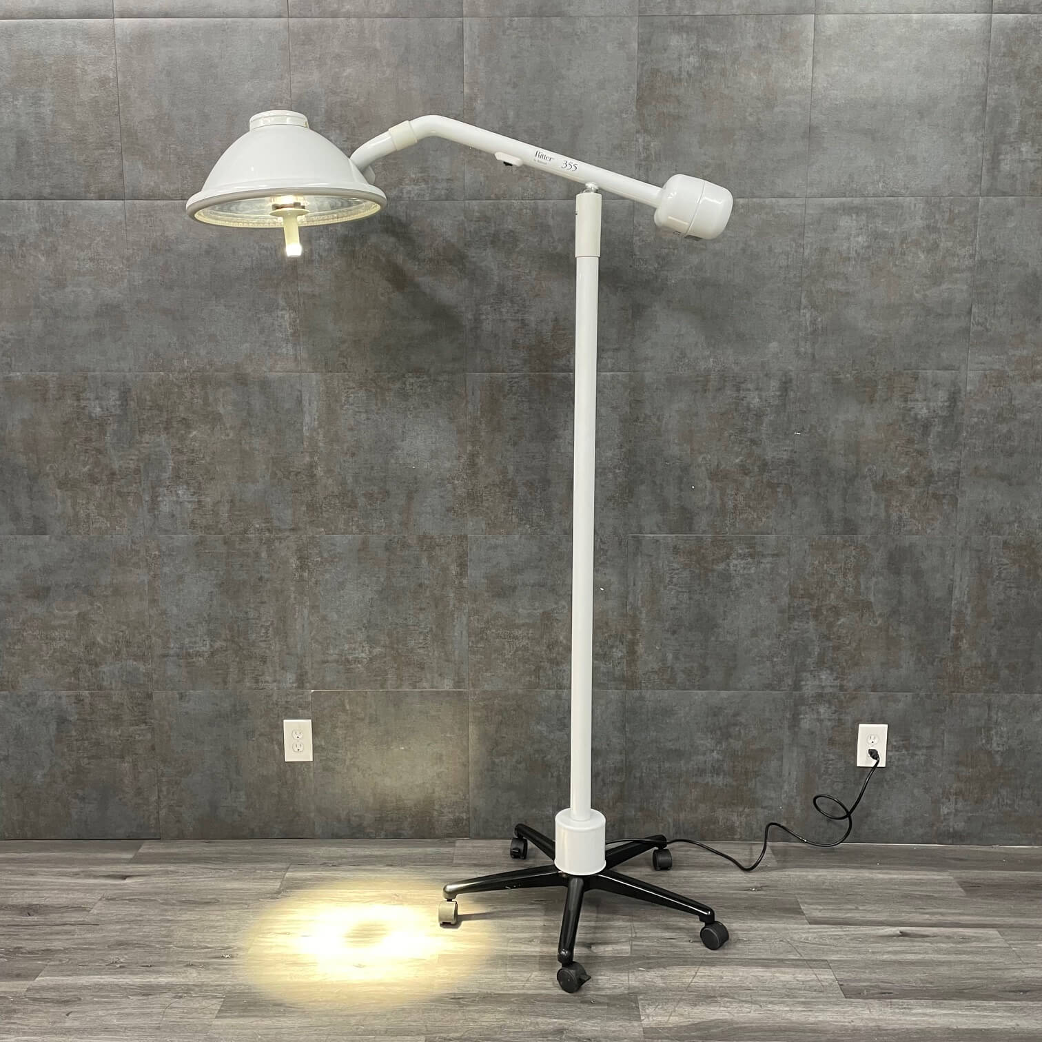 Ritter 355 Surgical Light with Mobile Base - – Angelus Medical and Optical