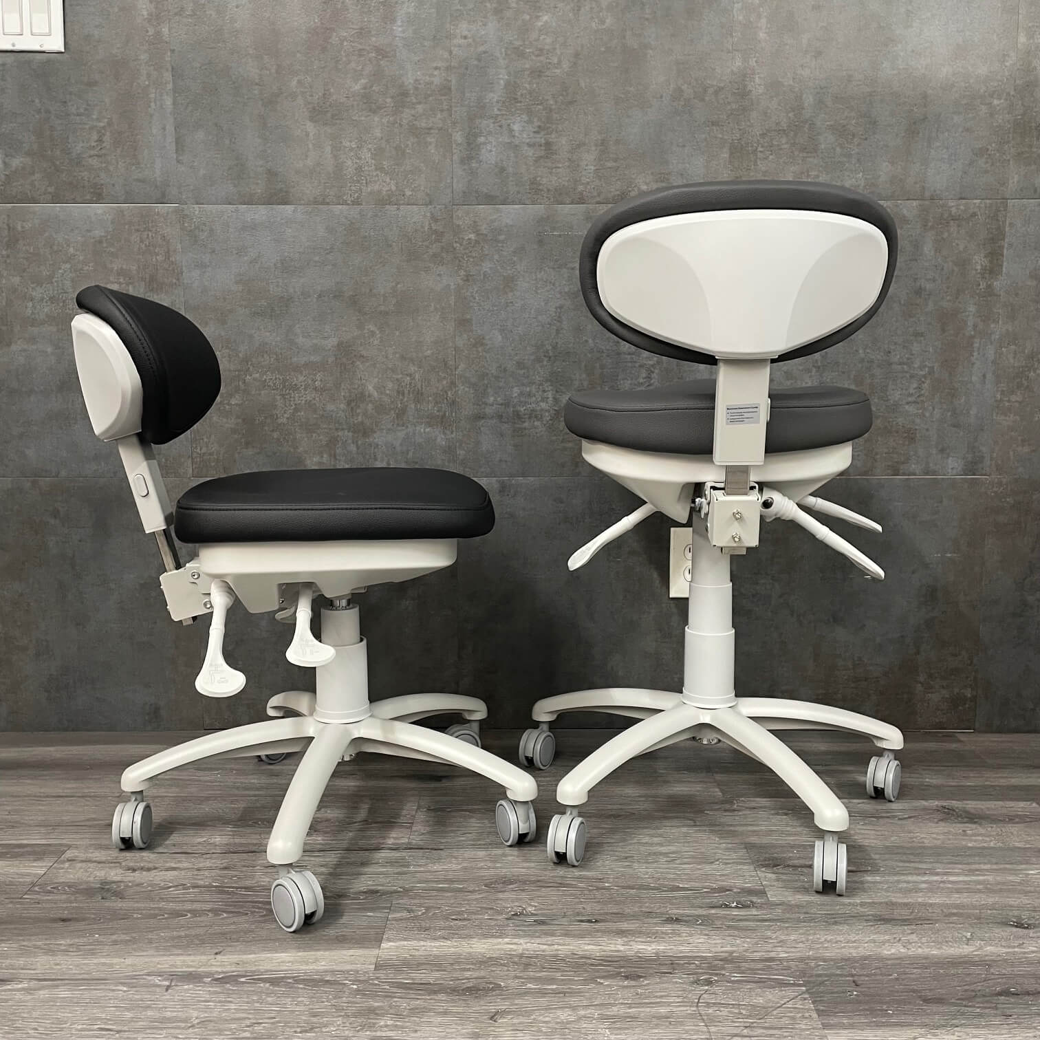 Silver Fox Ultimate Physician Stool with Tilt