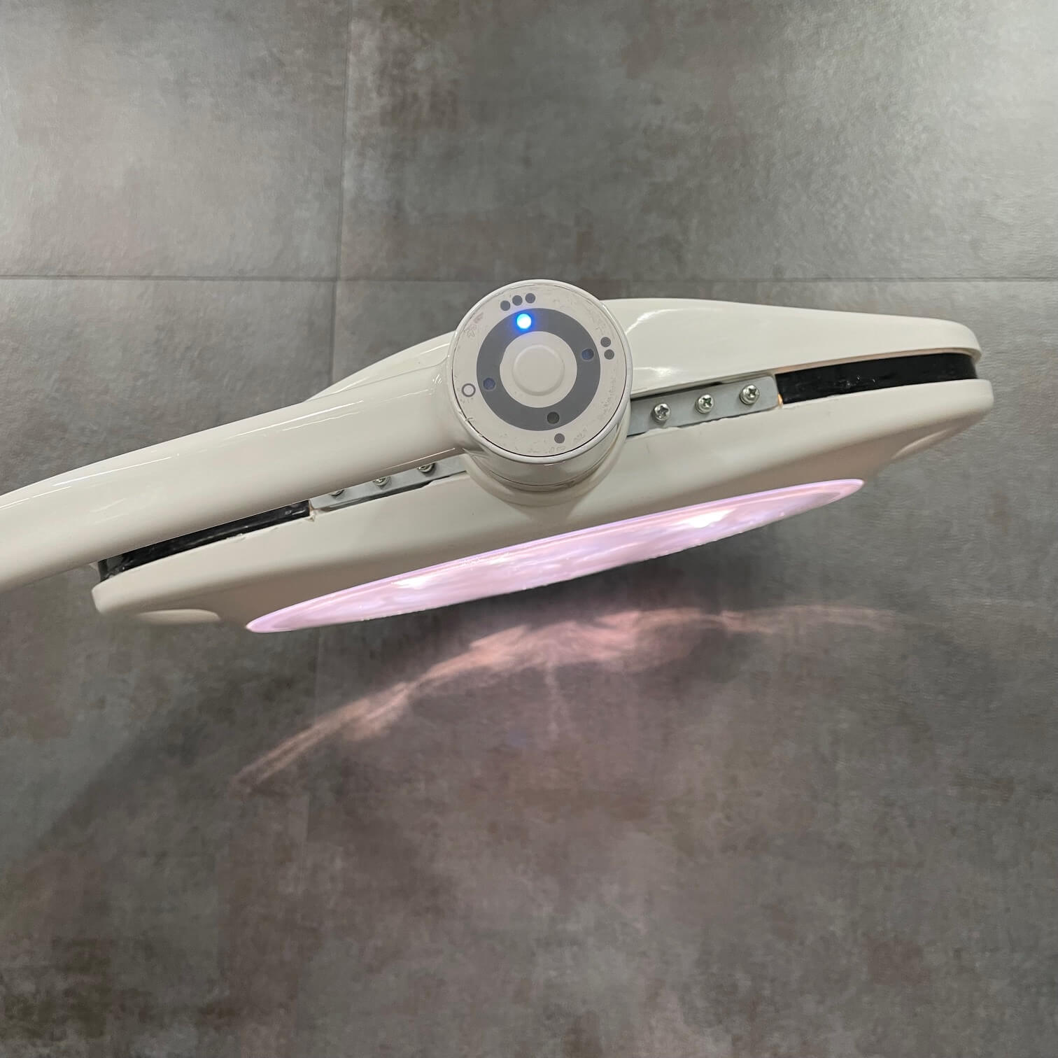 Skytron Spectra AUT1 Exam Light – Angelus Medical and Optical