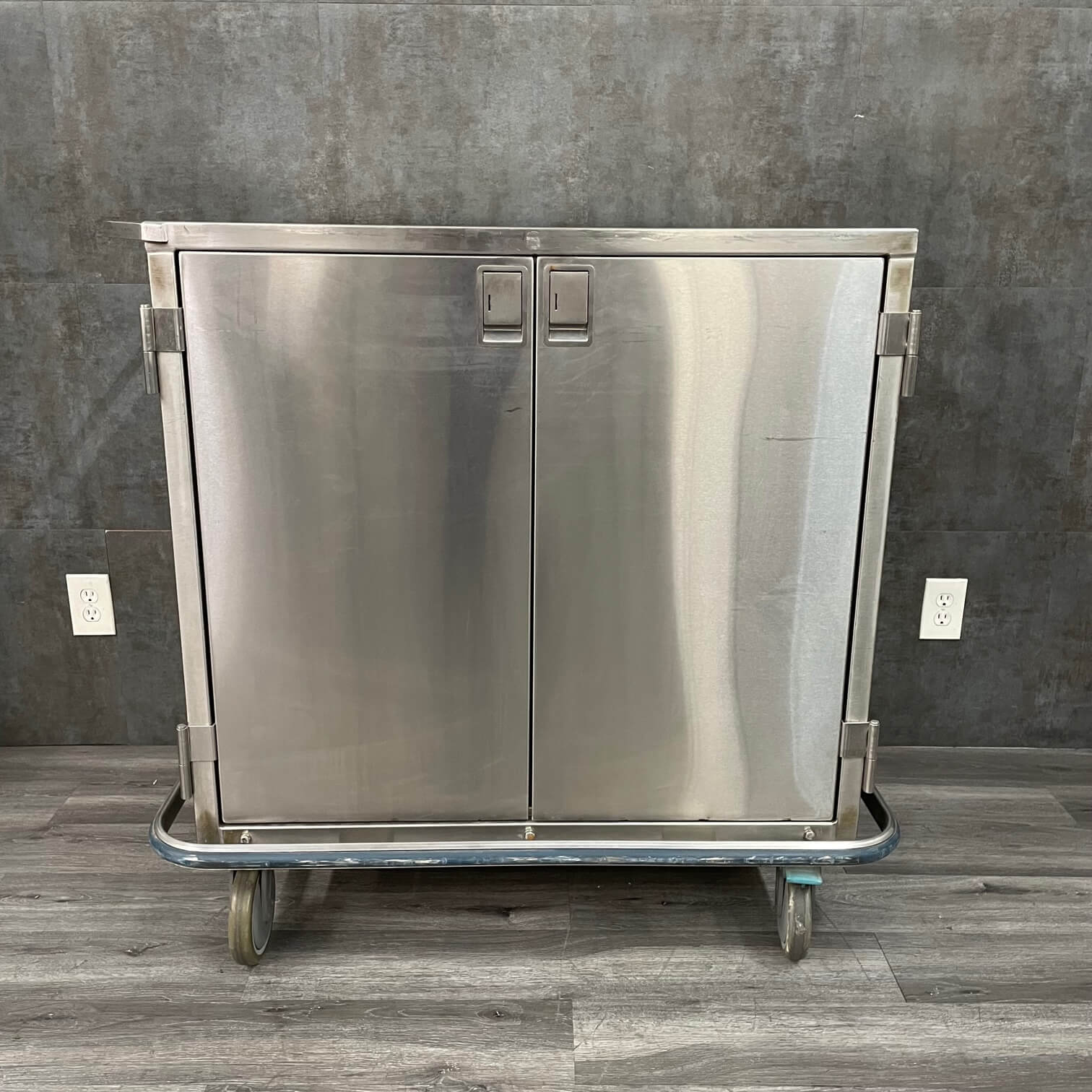 Mobile Stainless Steel Medical Cabinet