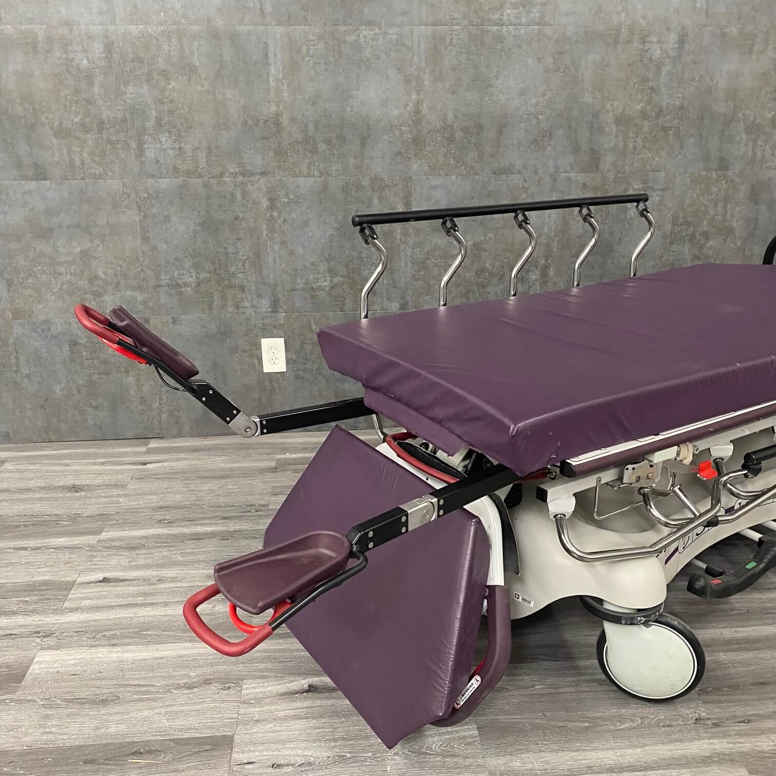 Stryker Gynnie OBGYN stretcher