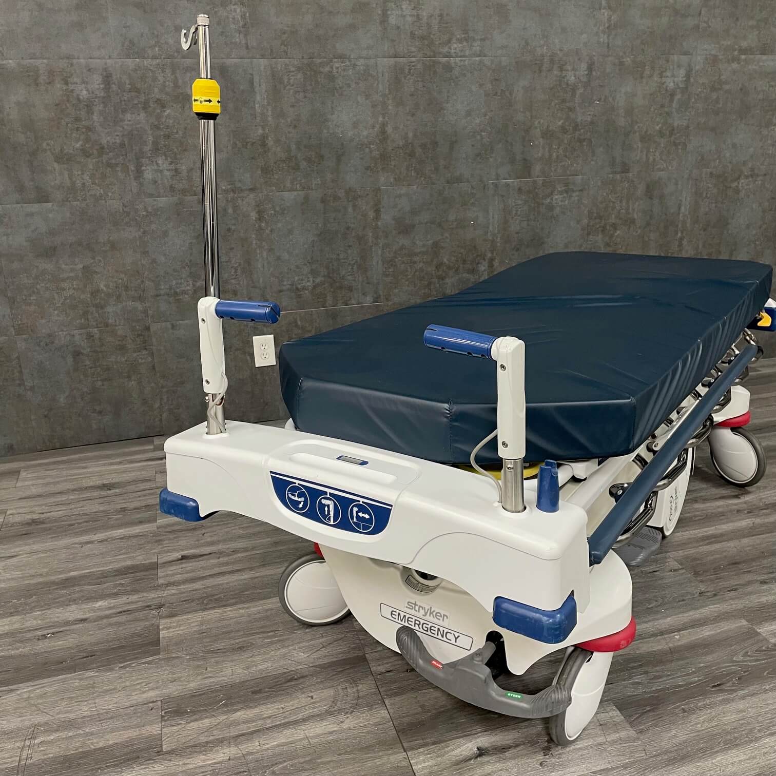 Stryker Prime Series Zoom Stretcher