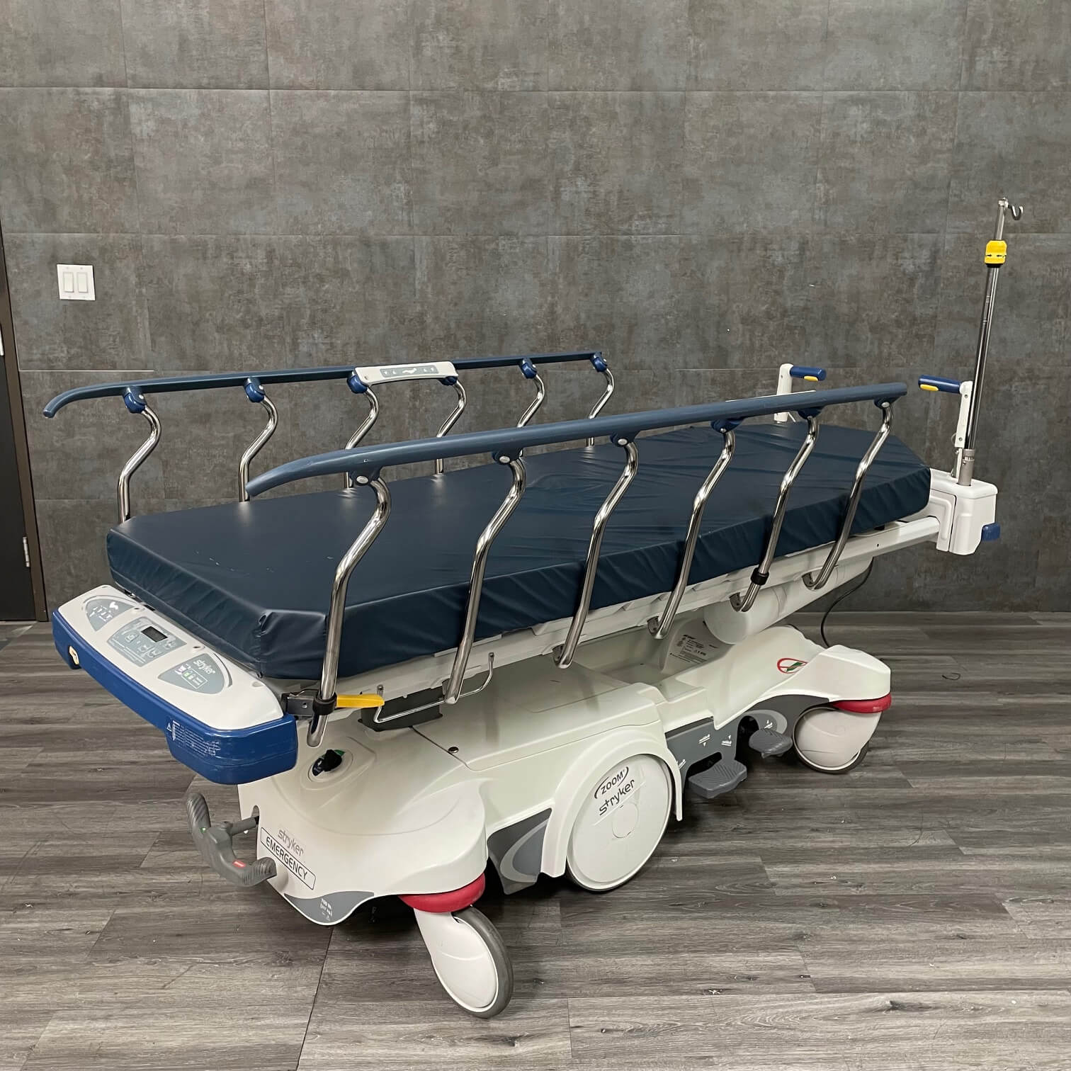 Stryker Prime Series Zoom Stretcher