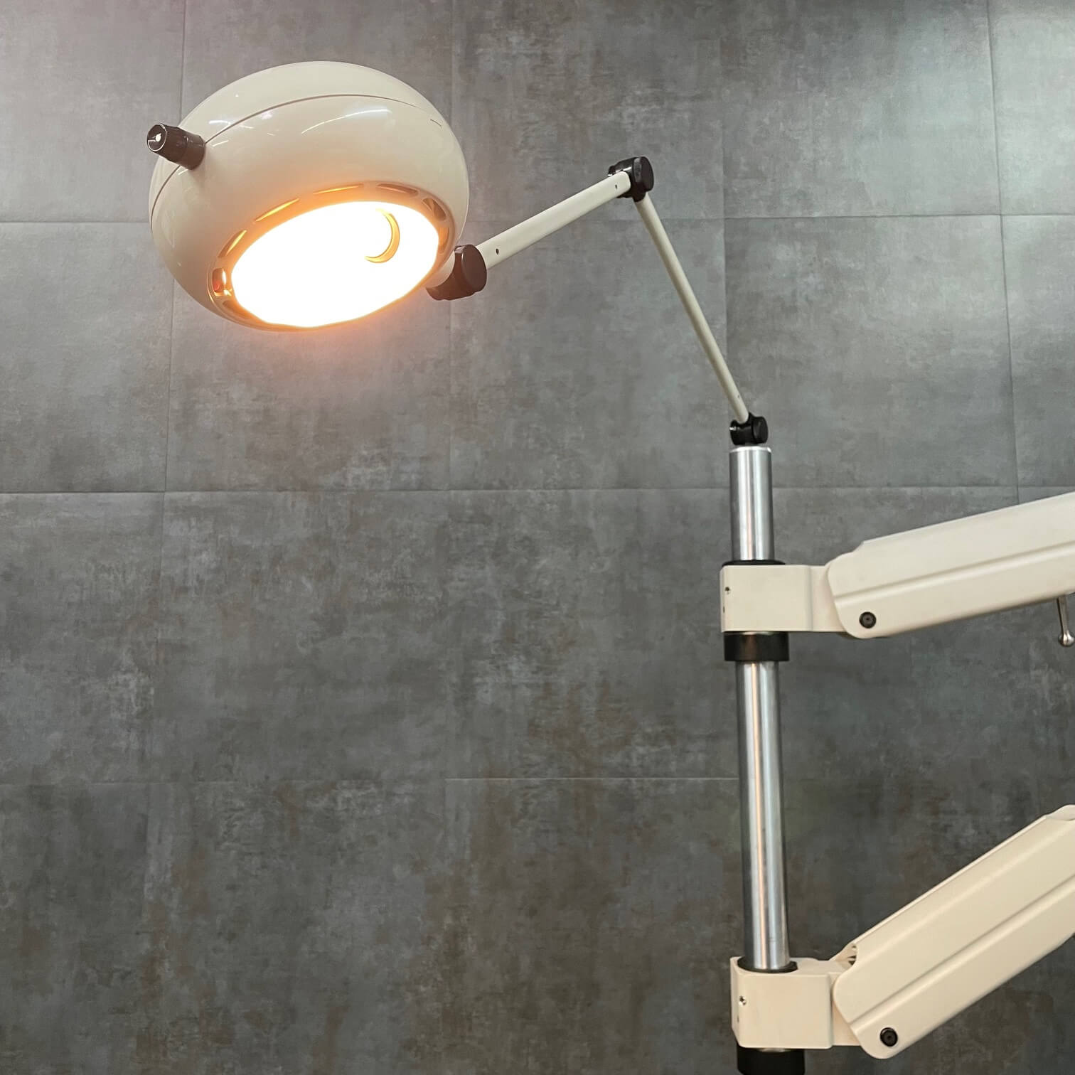 TopCon IS-2500 Instrument Stand