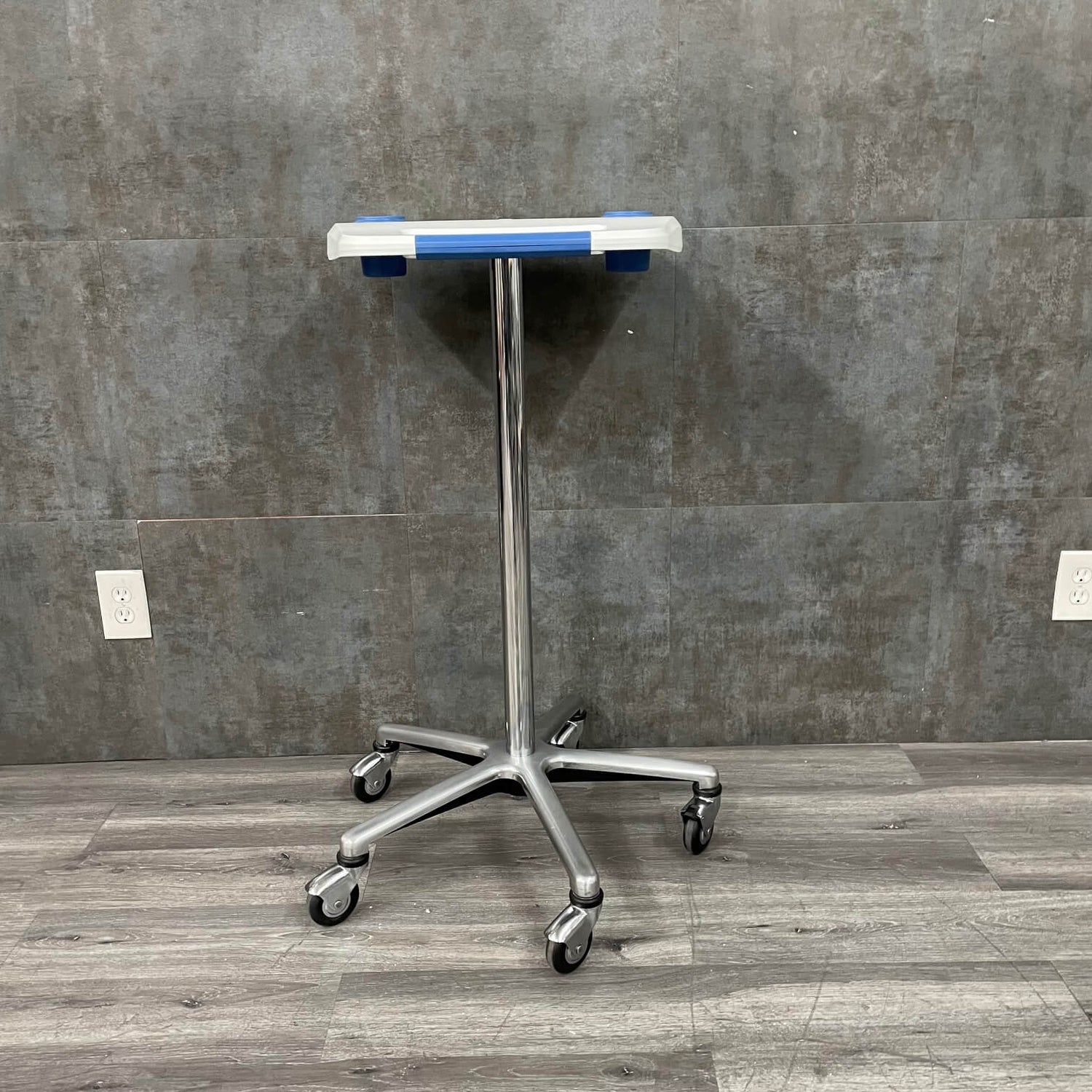 Verathon Mobile EKG Cart - – Angelus Medical and Optical