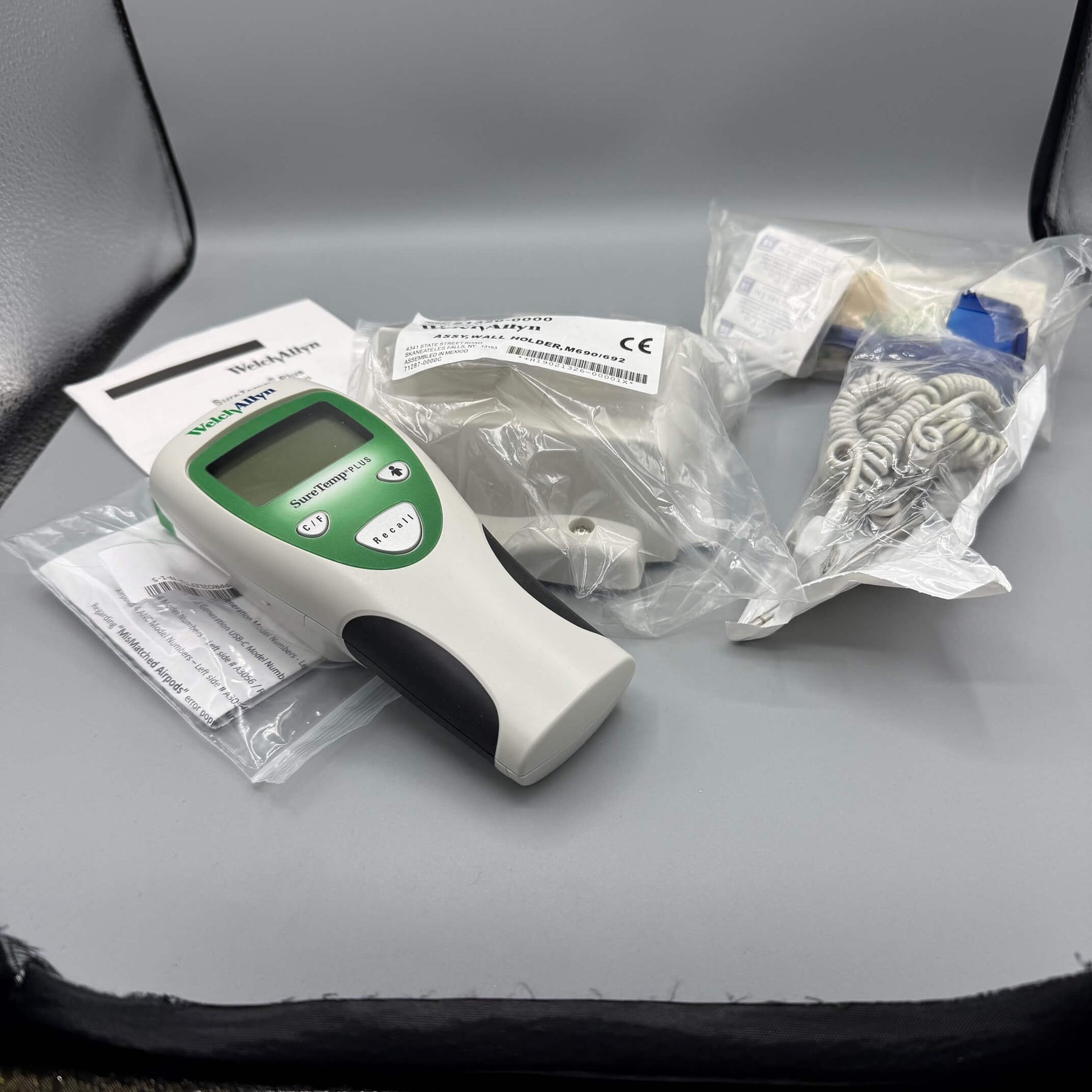 Welch Allyn SureTemp Plus 690 Thermometer W/Holder