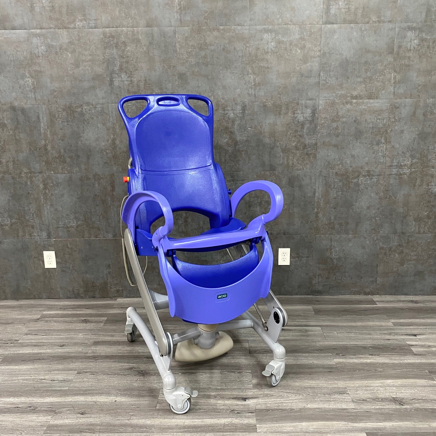 Arjo Huntleigh Carendo Multipurpose Hygiene Chair