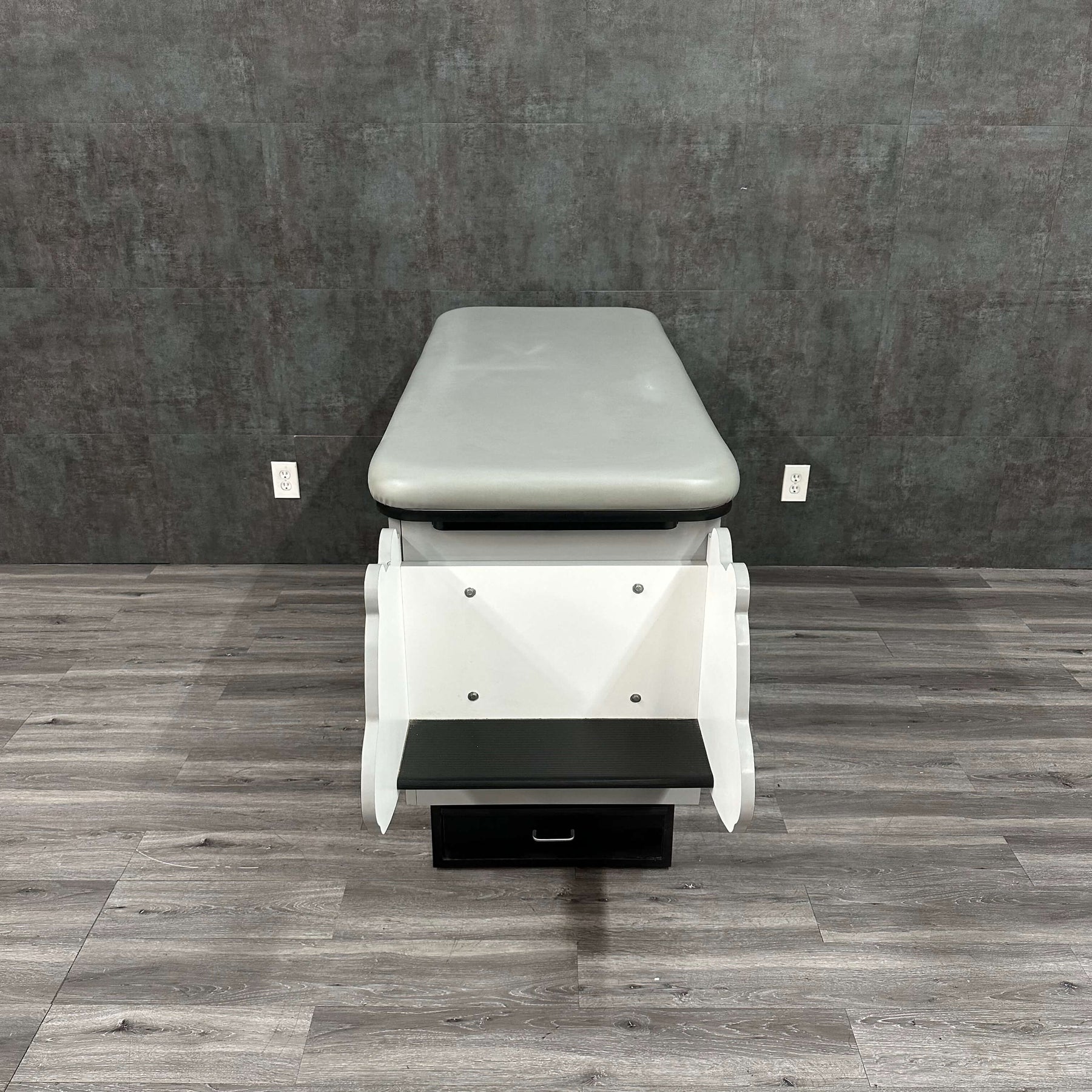GoodTime Medical Hippo Exam Table