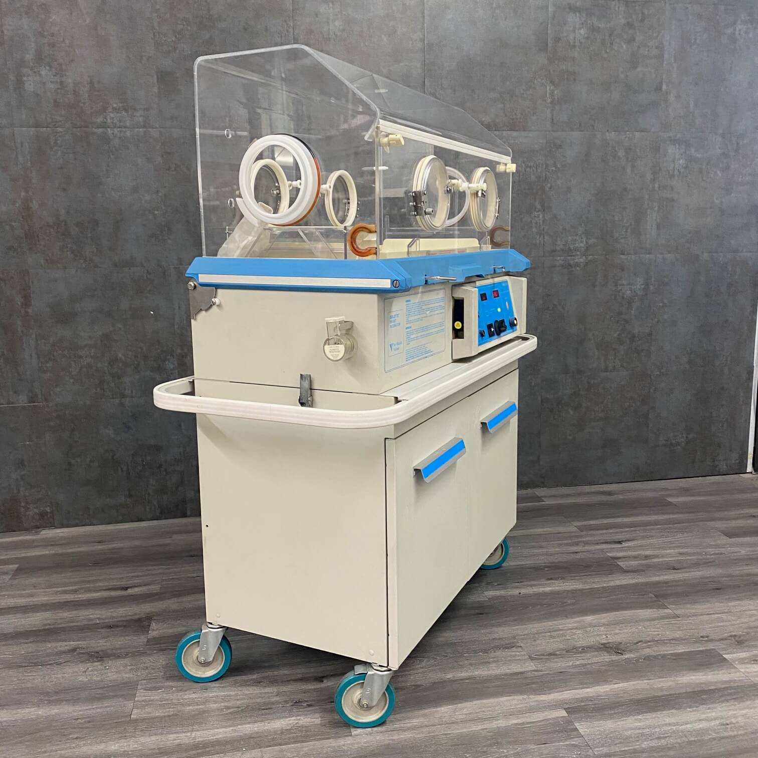 AirShields C200 Infant Incubator and Warmer