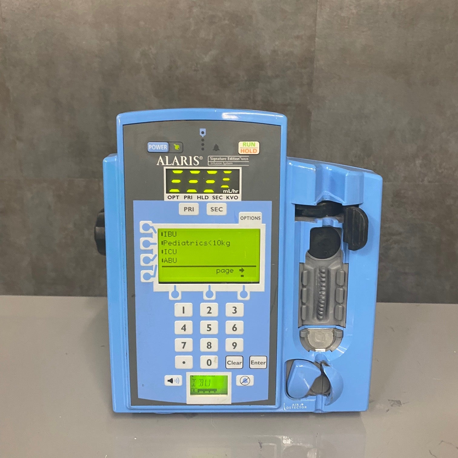 Alaris Signature Edition Gold Infusion Pump