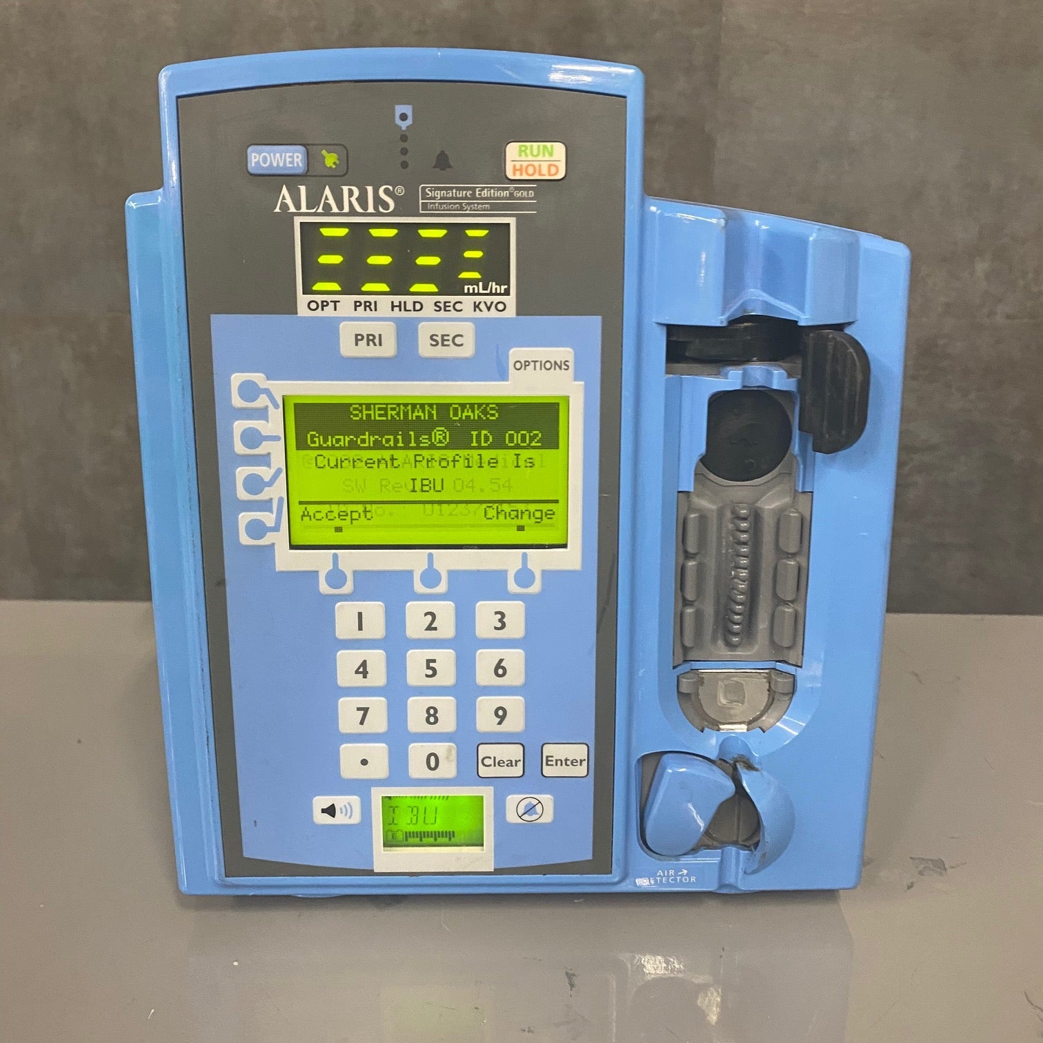 Alaris Signature Edition Gold Infusion Pump