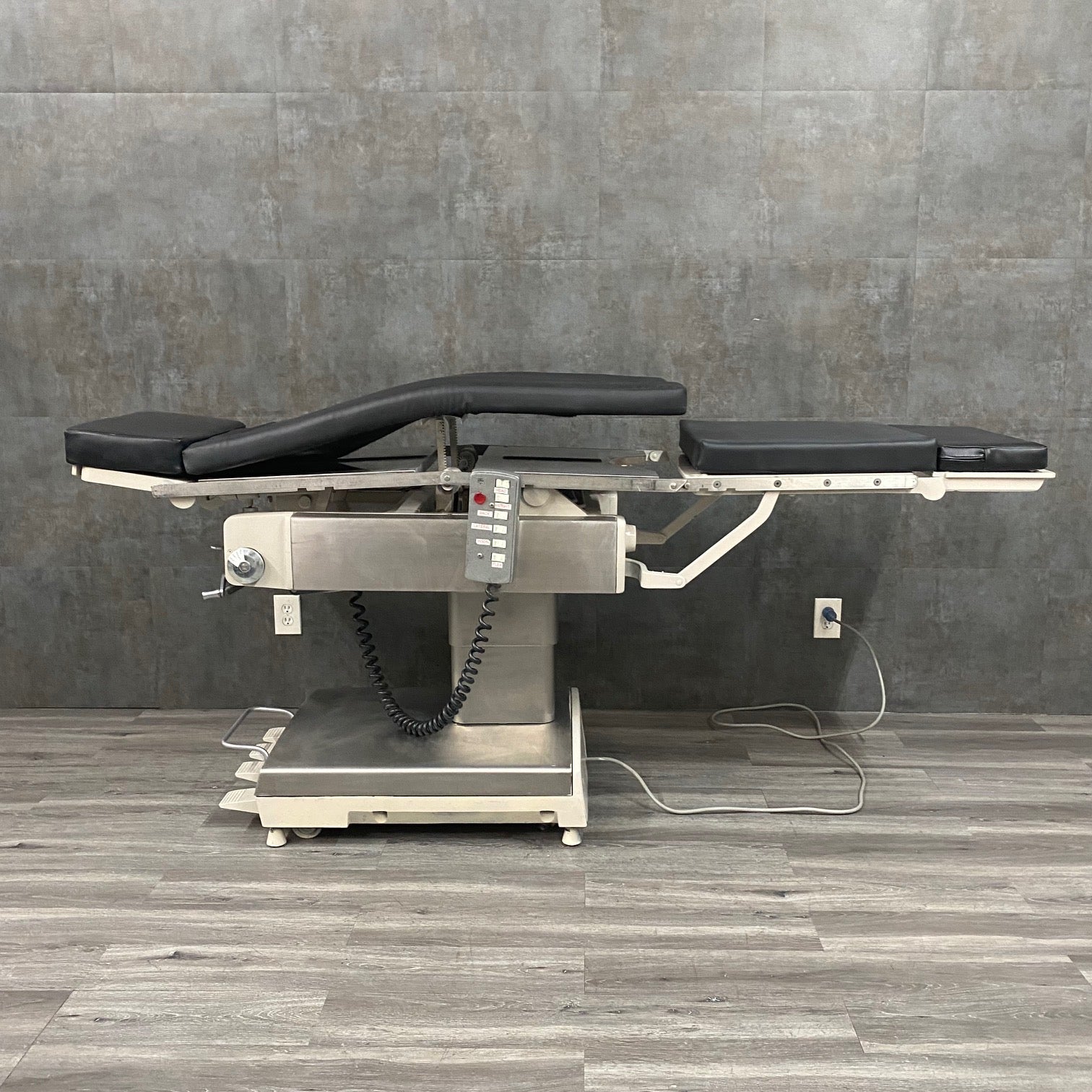 Amsco 2080 RC Surgery Table (Clearance)