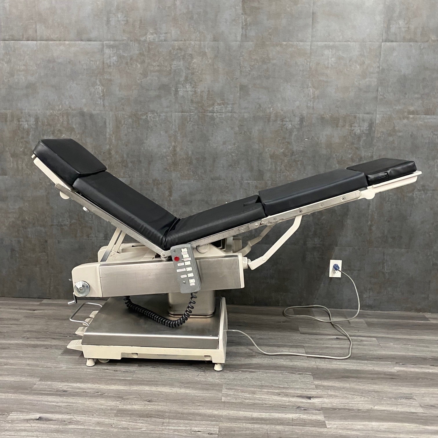 Amsco 2080 RC Surgery Table (Clearance)