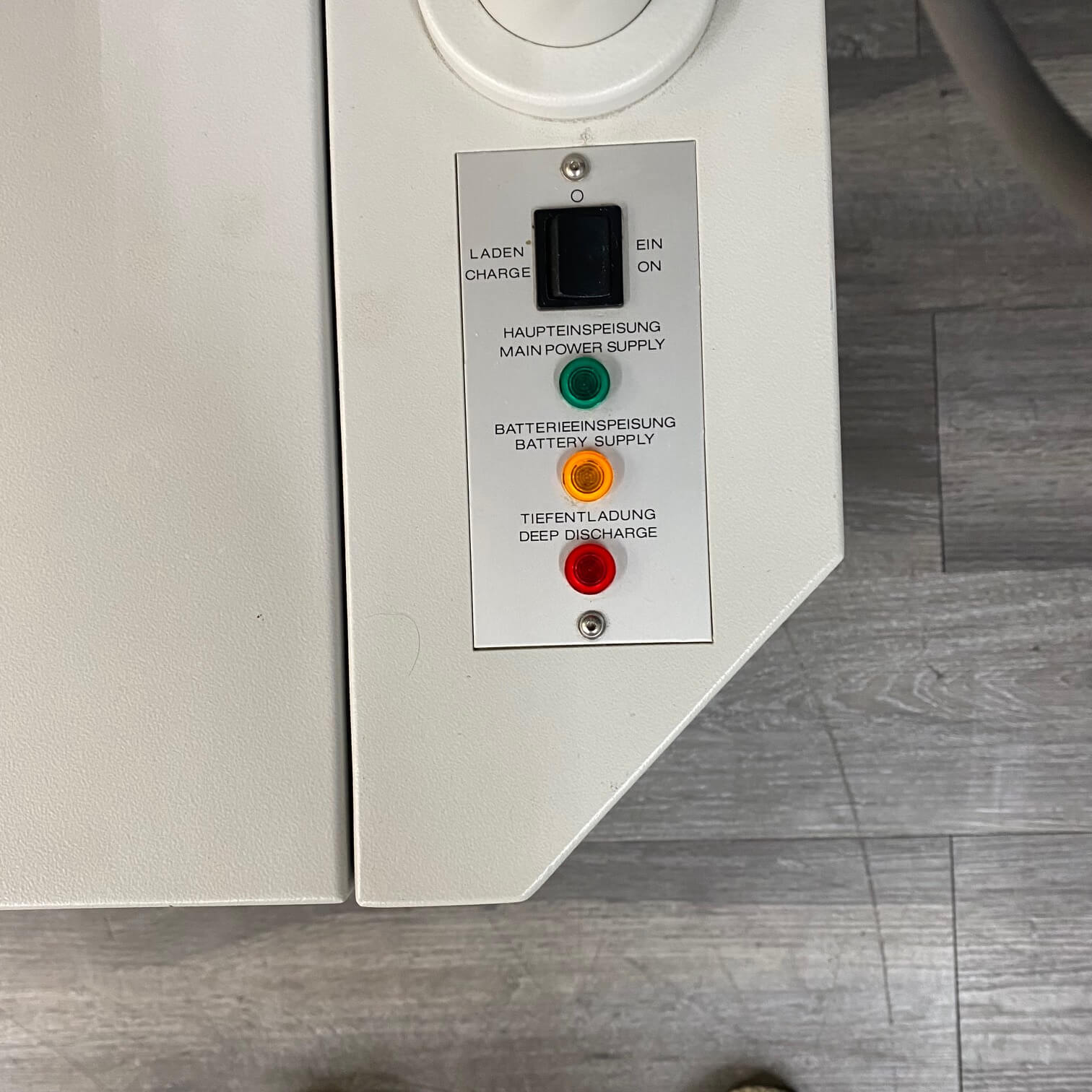 Birchtold Chromophare C 452 Mobile Surgical Light