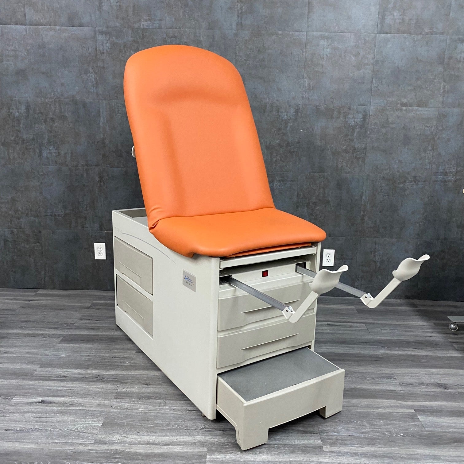 Brewer Access Exam Table | Available for sale near Los Angeles