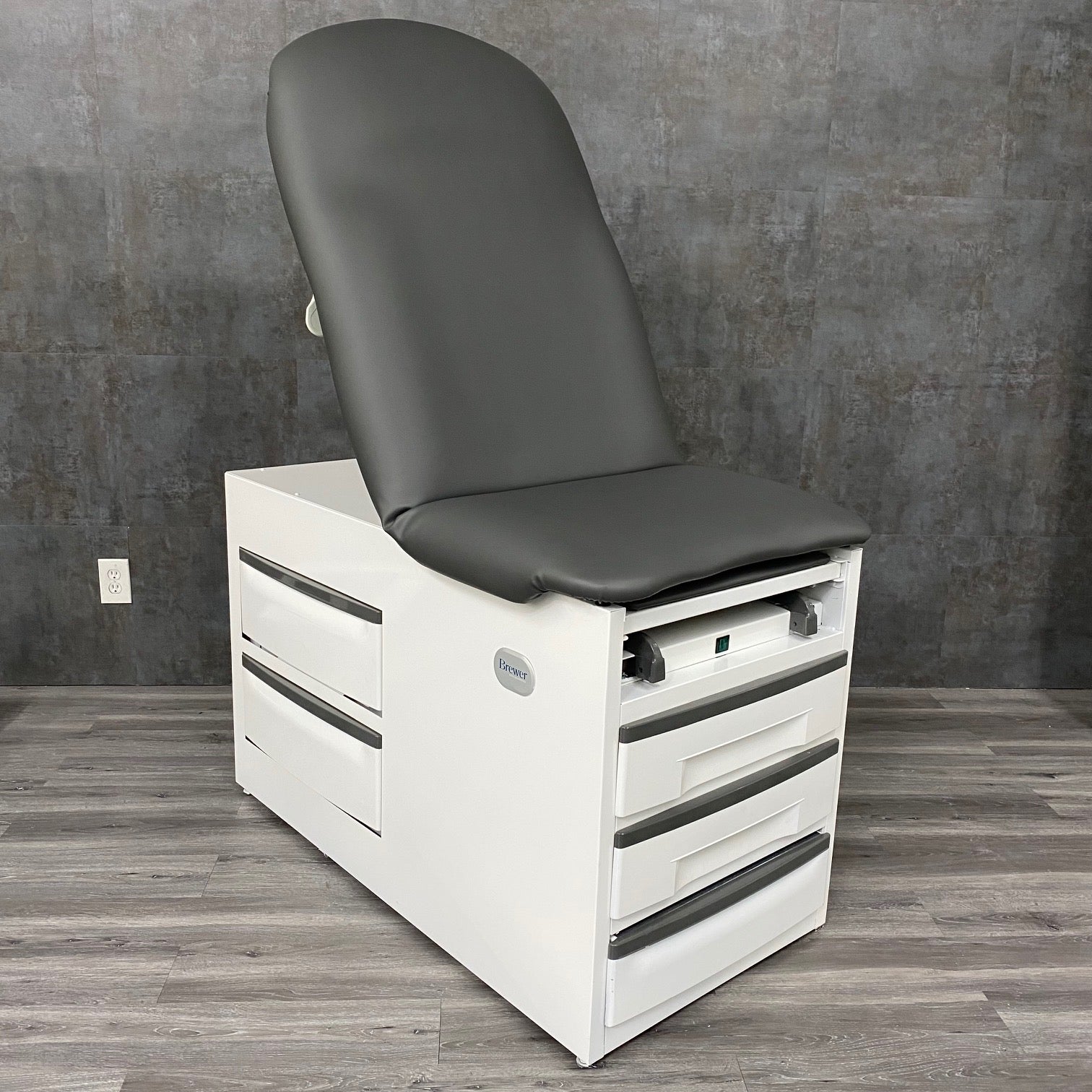 Brewer Access Exam Table | Available for sale near Los Angeles