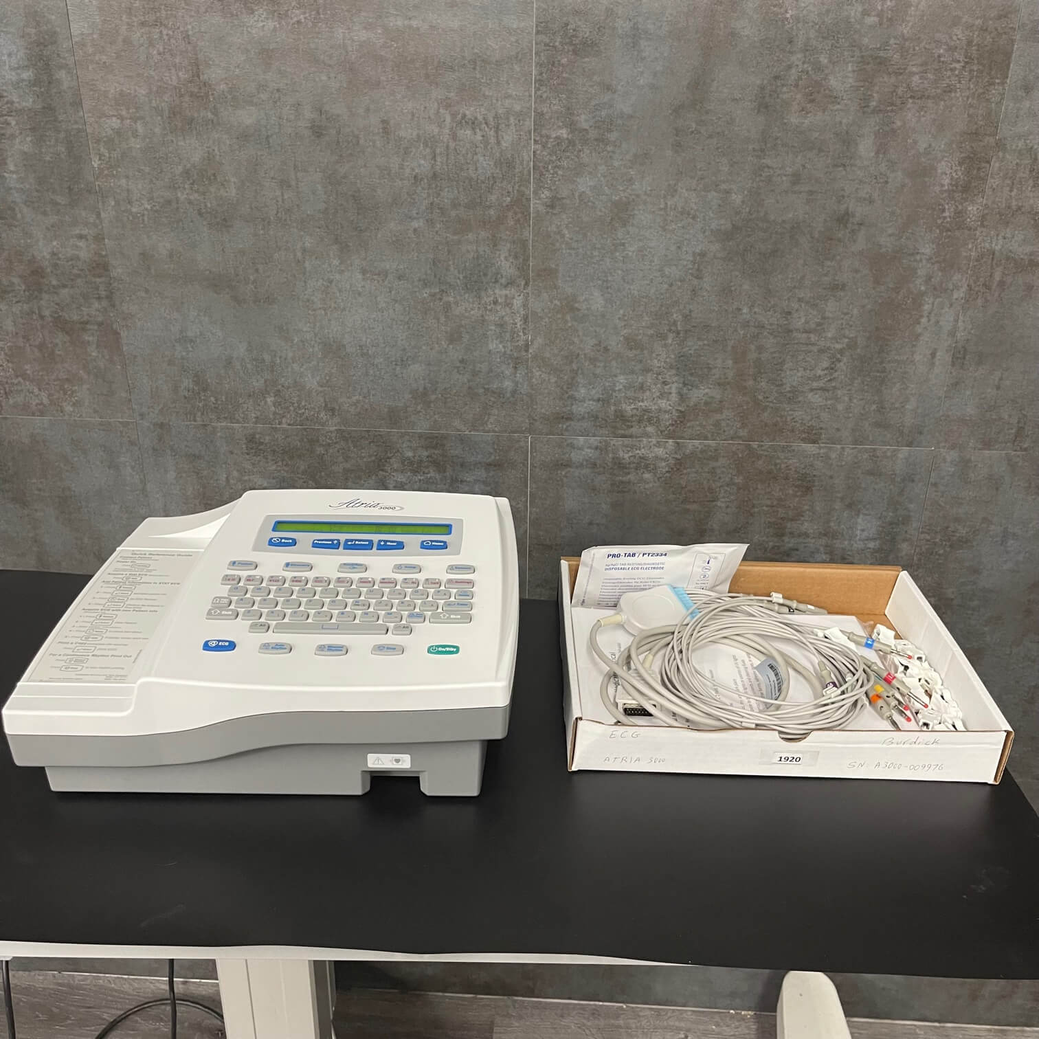 Burdick Atria 3000 ECG EKG