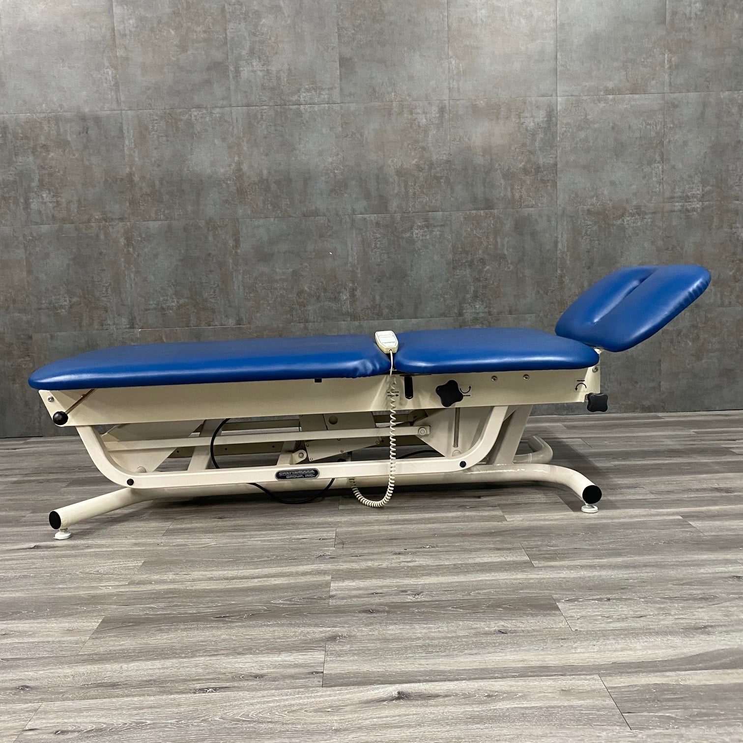Chattanooga ADP 300 Hi-Lo Table