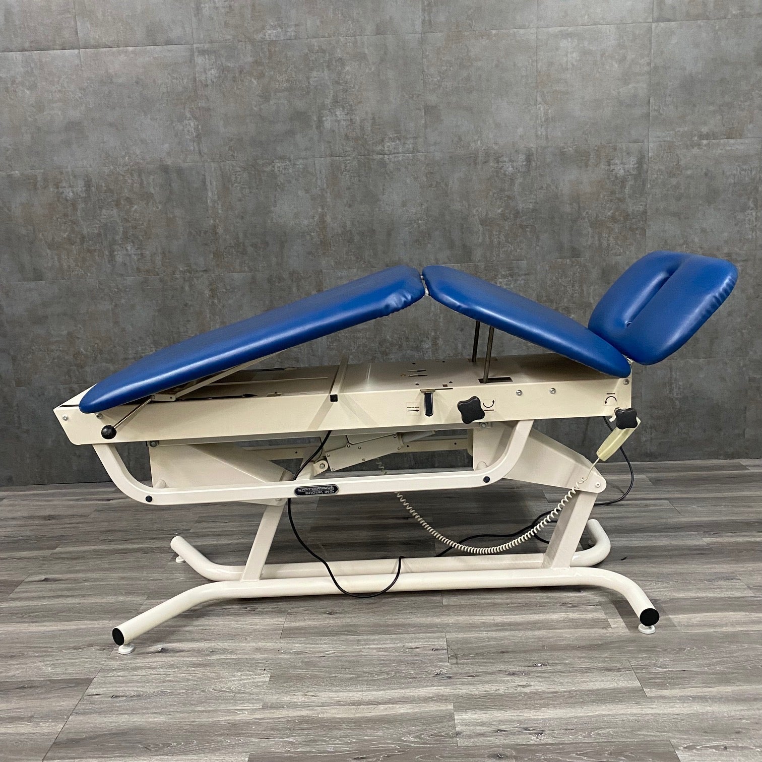 Chattanooga ADP 300 Hi-Lo Table